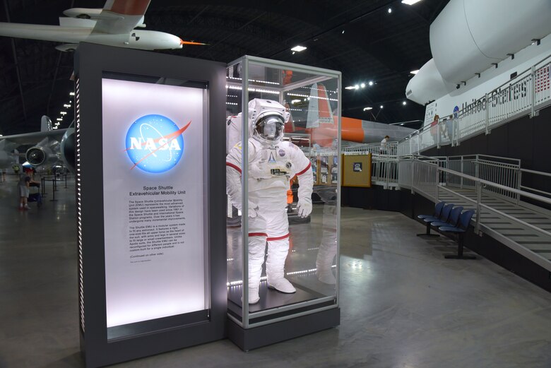Space Shuttle Extravehicular Mobility Unit > National Museum of the ...