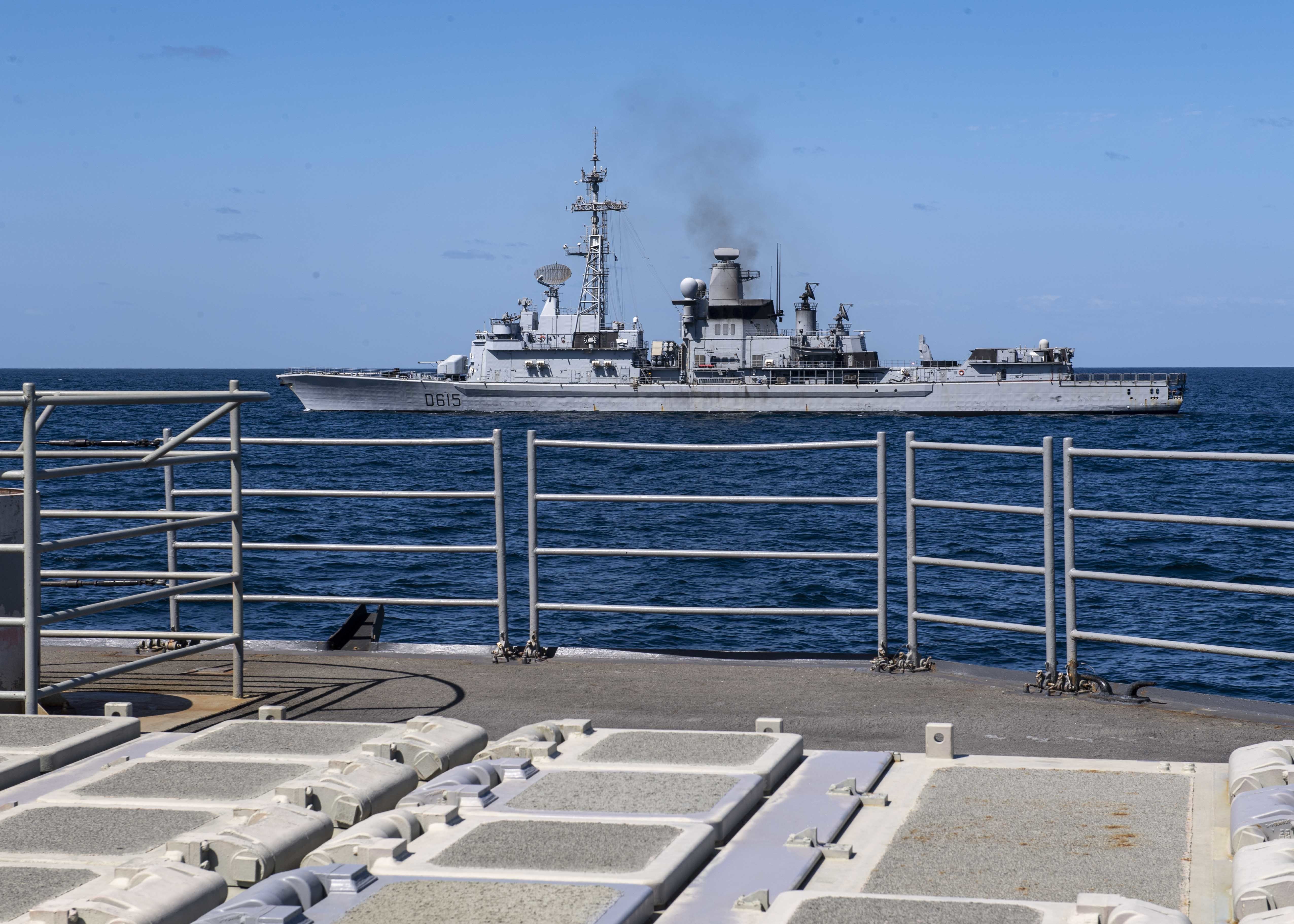 USS Normandy hosts Pakistani and French Naval Officers as part of IMX