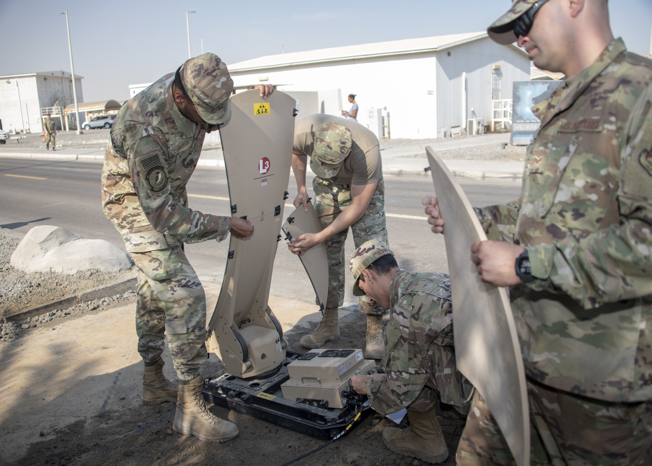 380 ECS practices satellite staging in preparation for Dubai Air Show ...