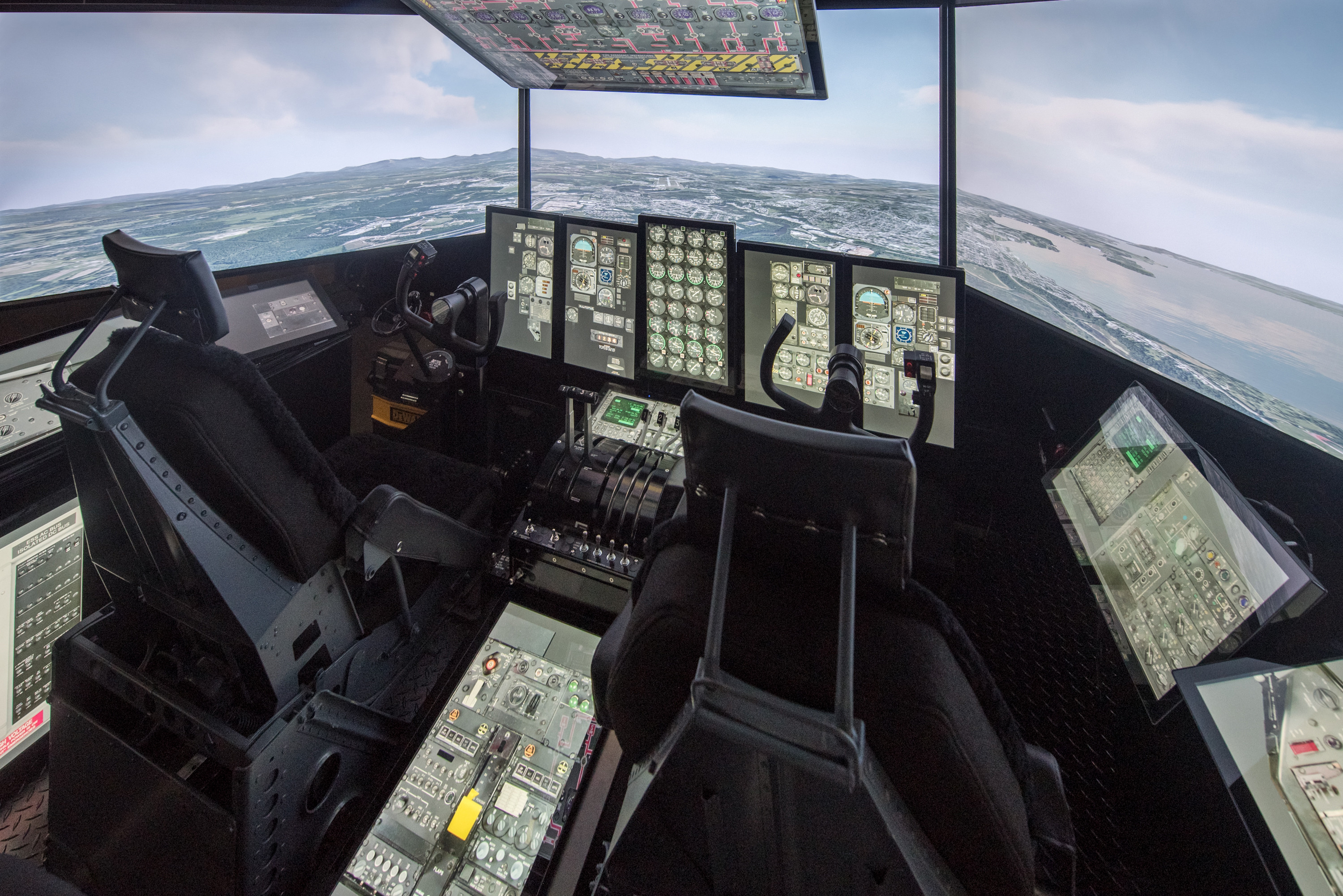 C-130 simulator adds realistic, risk-free training at Ky. Air Guard ...
