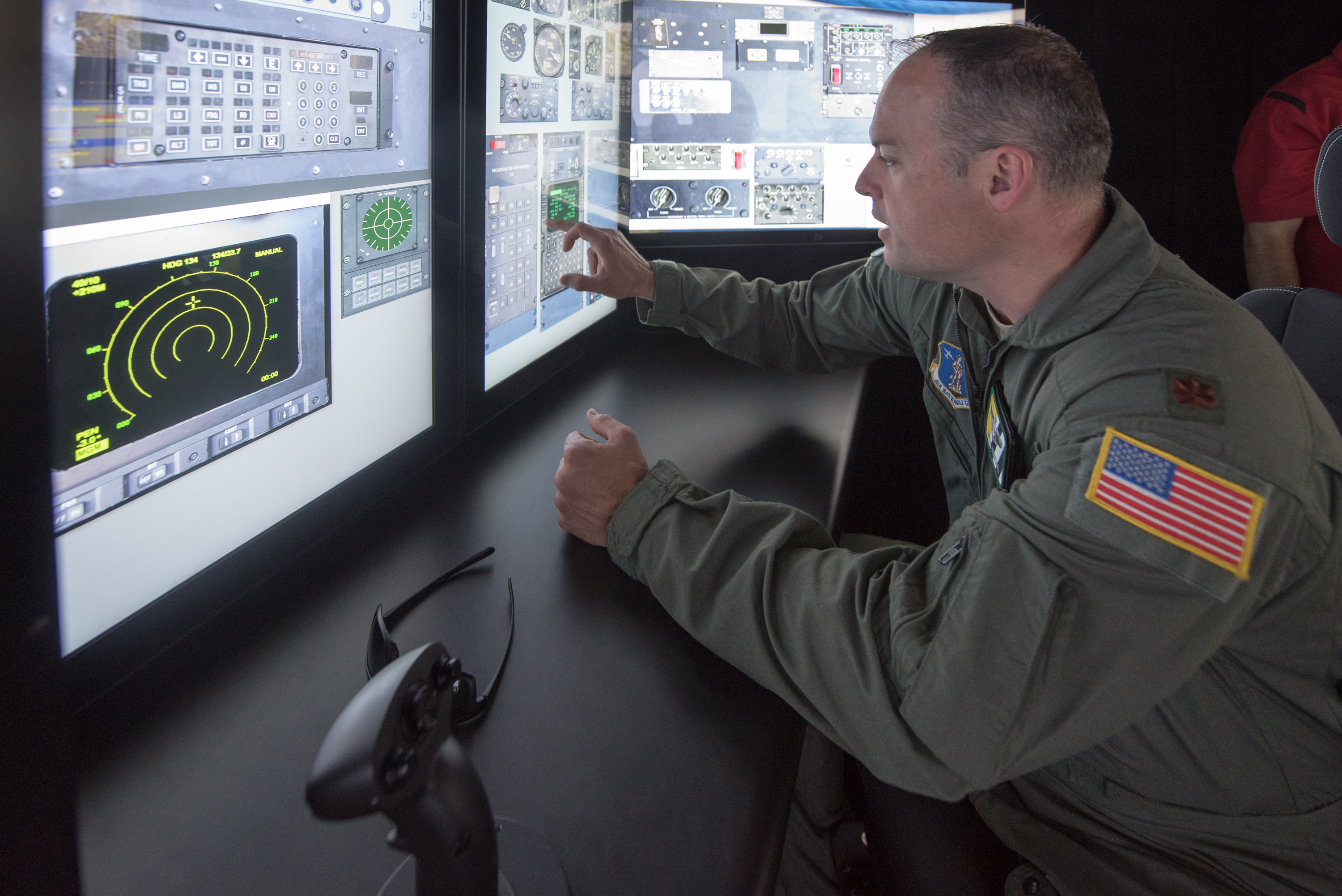 C-130 simulator adds realistic, risk-free training at Ky. Air Guard ...