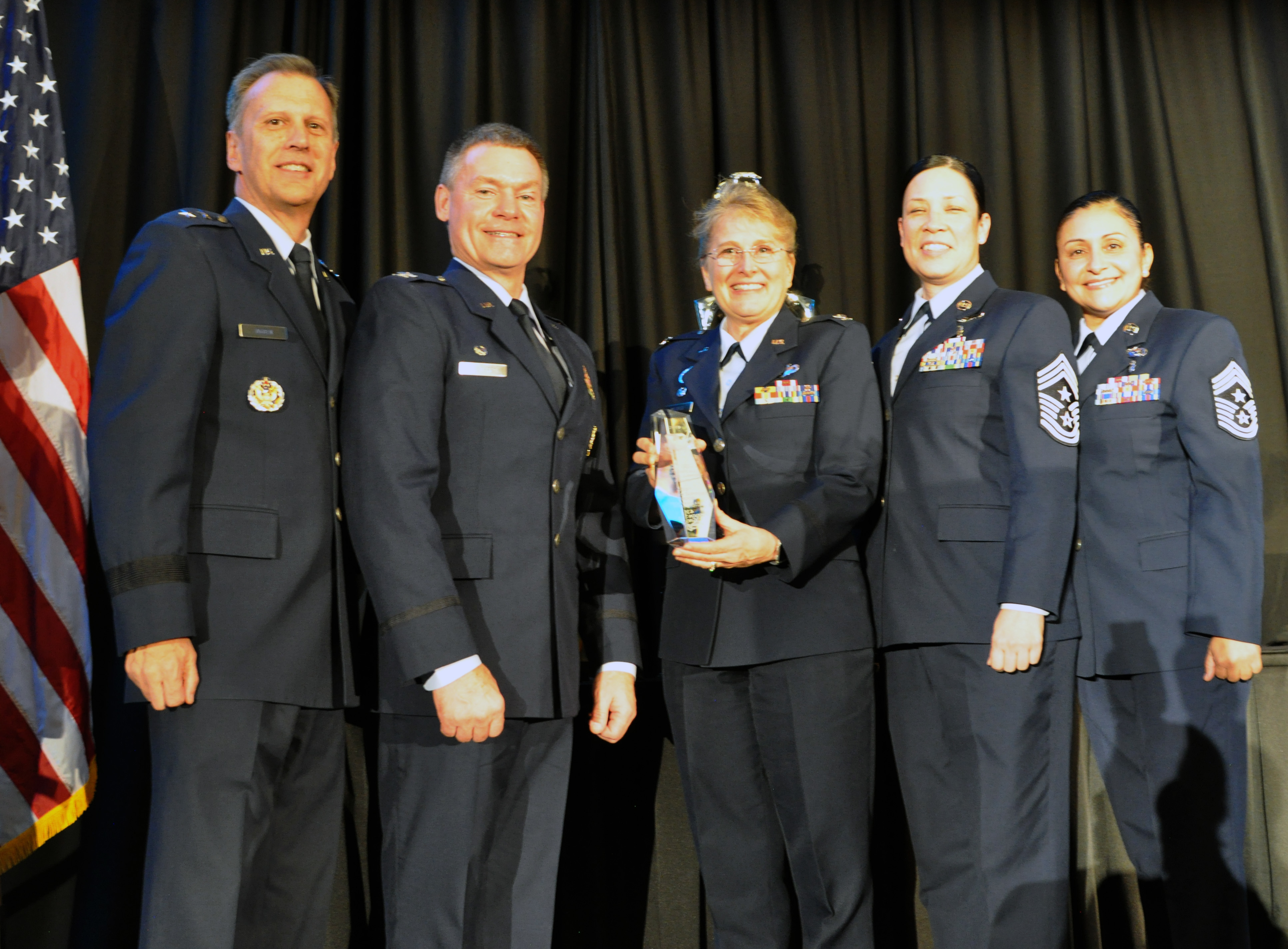 4th AF recognizes "Best of the Best" at Raincross Awards ceremony > 4th ...