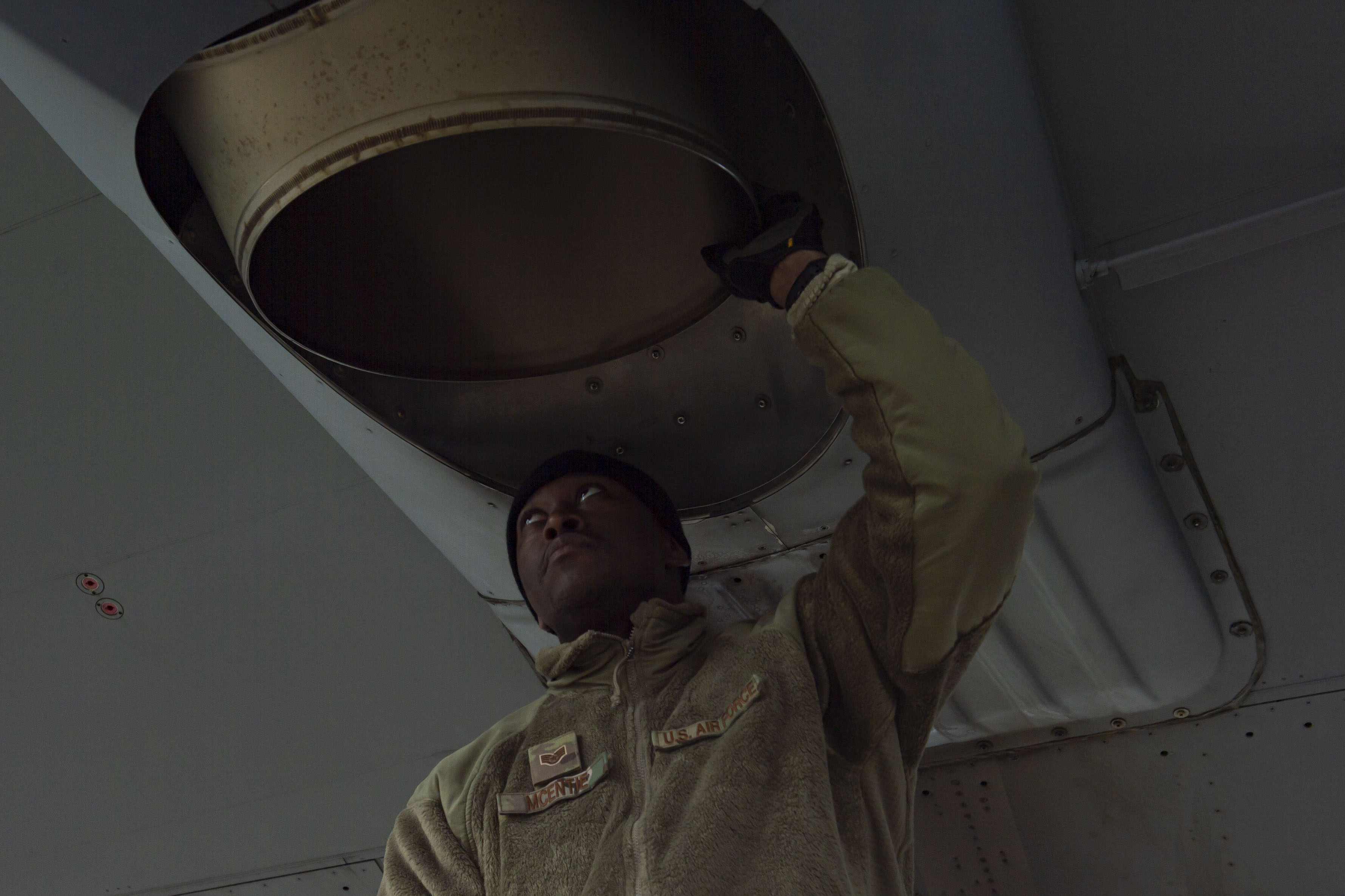 Post-flight inspection keeps C-130 safe to fly > Moody Air Force Base ...