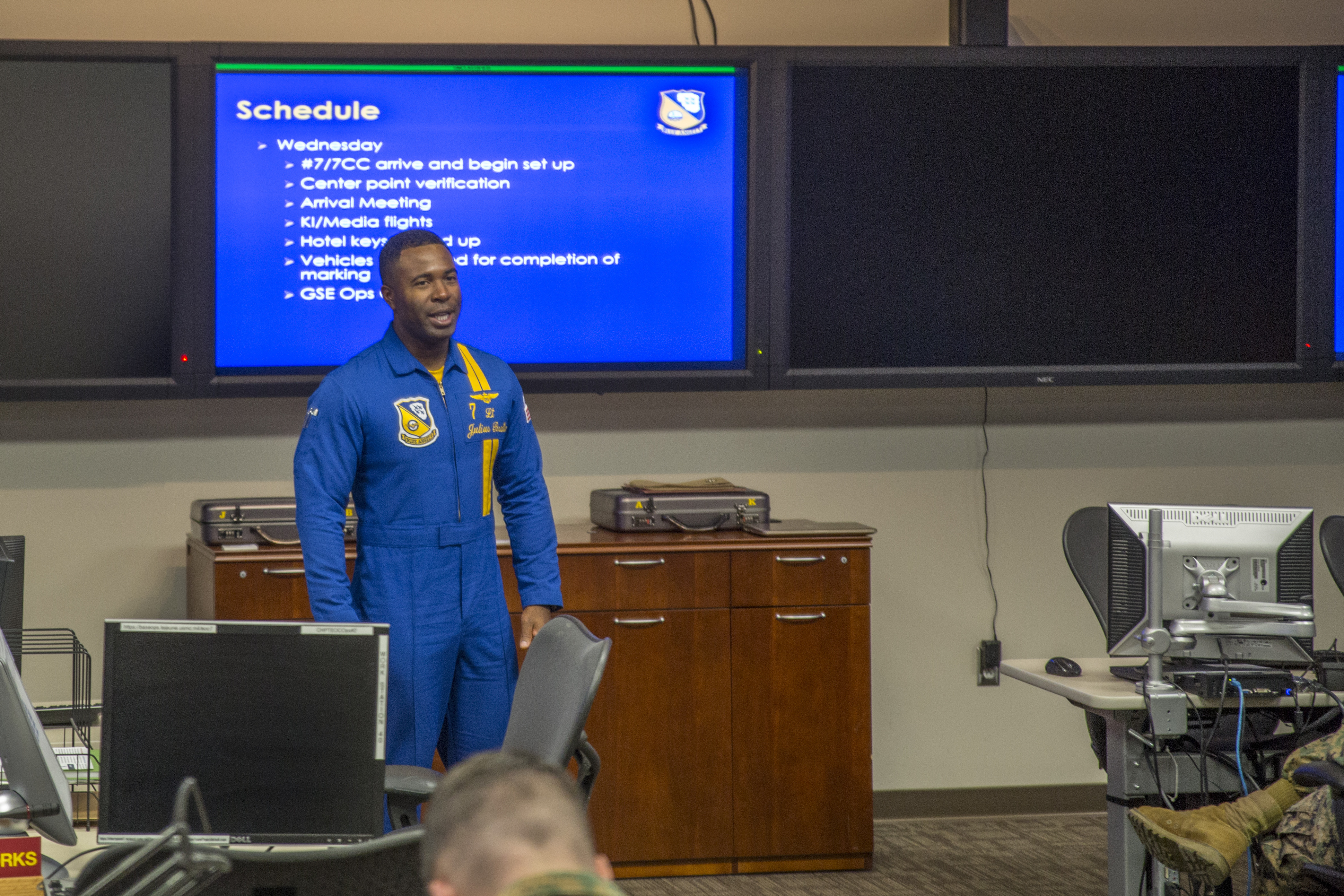 Blue Angels pilots visit Cherry Point > Marine Corps Air Station Cherry ...