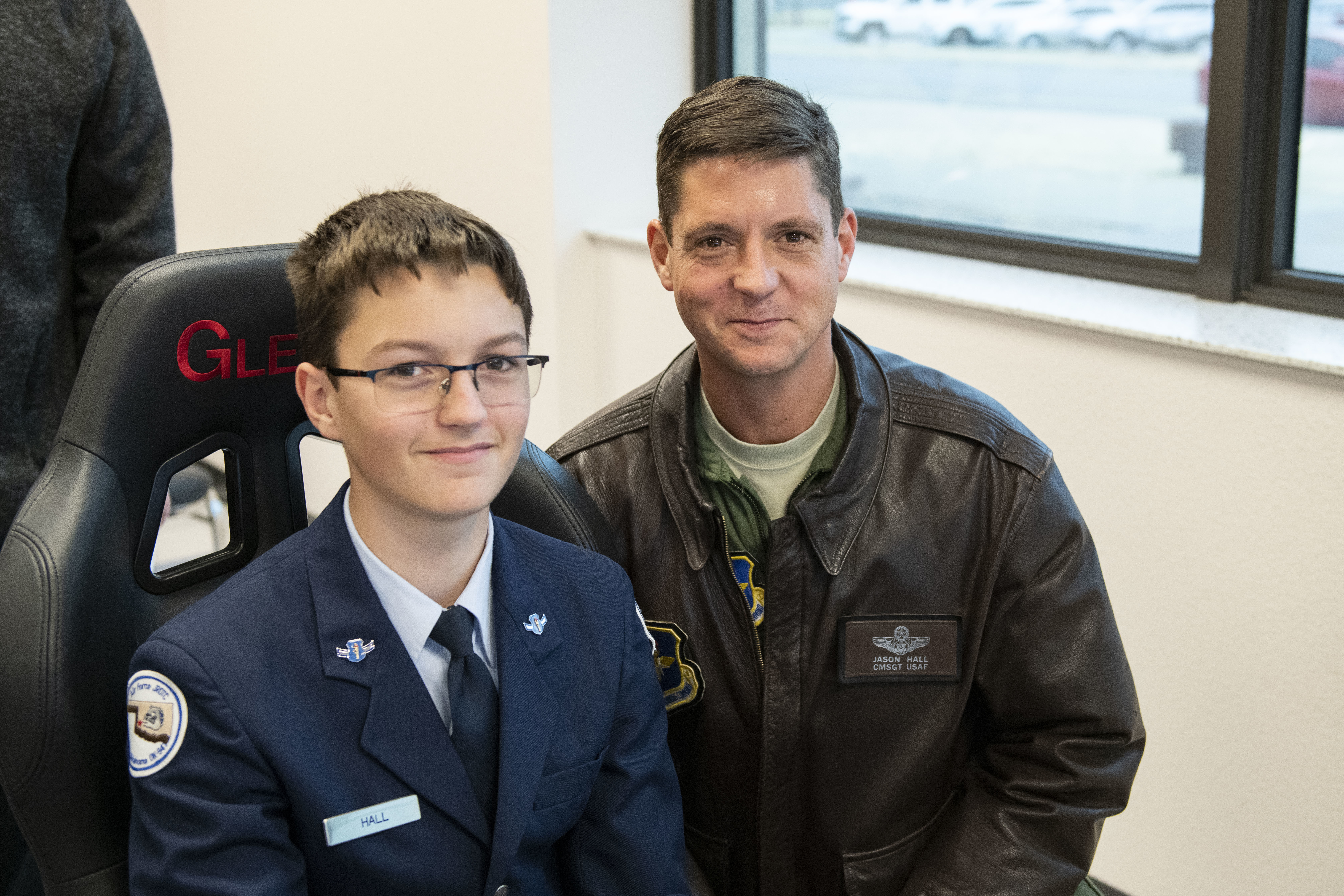 AAFB leaders present flight simulators to aspiring Airmen > Altus Air ...