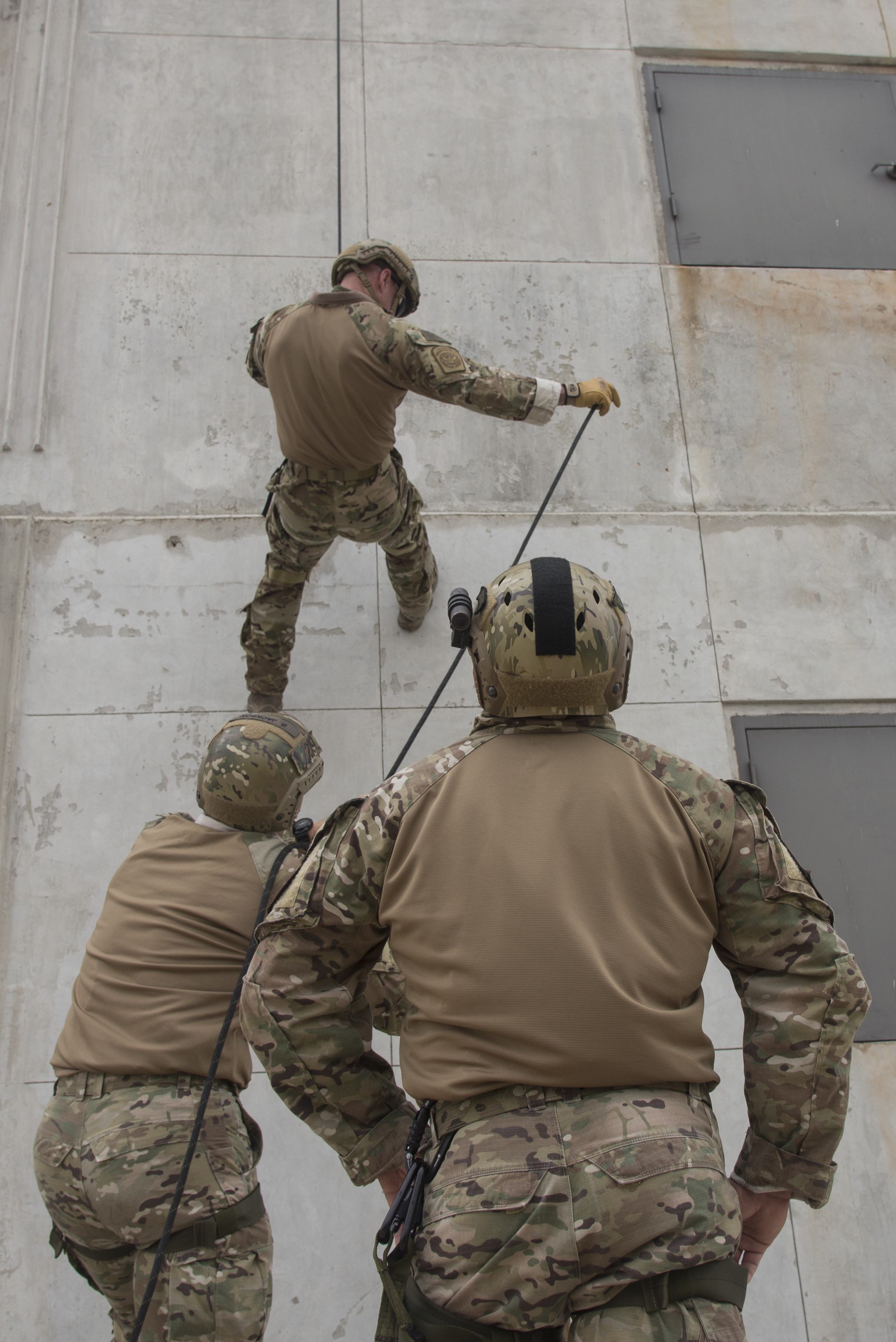 Border Patrol, Laughlin partnership sharpens tactical skills > Air ...