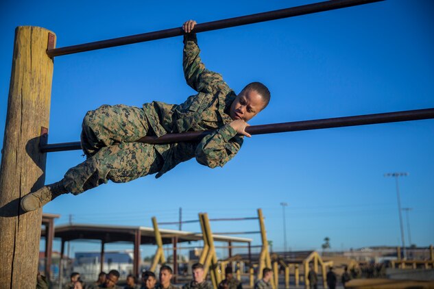 H&HS Squadron Obstacle Course > Marine Corps Air Station Yuma > News ...