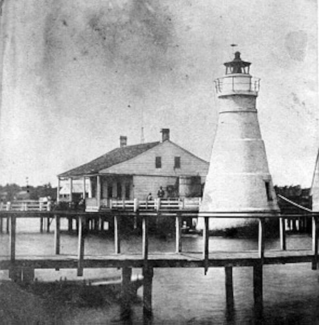Port Pontchartrain Lighthouse > United States Coast Guard > Article ...