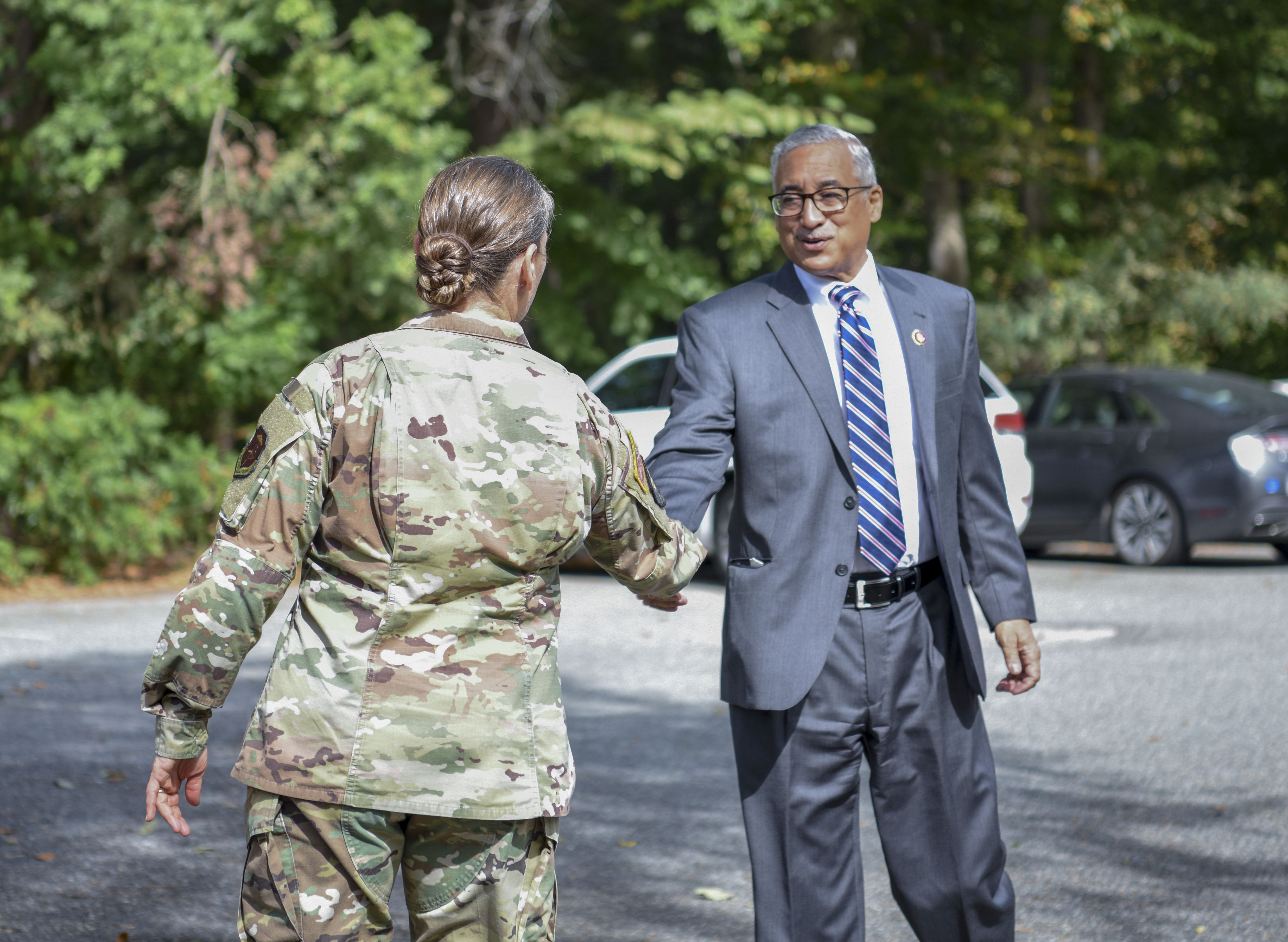 Congressman Scott visits JBLE > Joint Base Langley-Eustis > Article Display