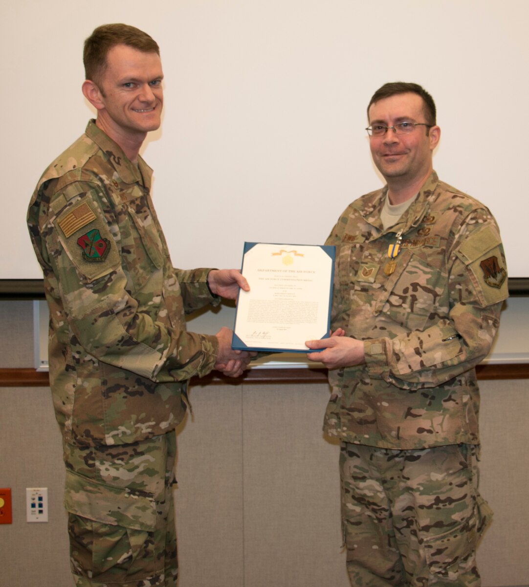 Lewis, Carson Receive Medals > Eastern Air Defense Sector > Article Display