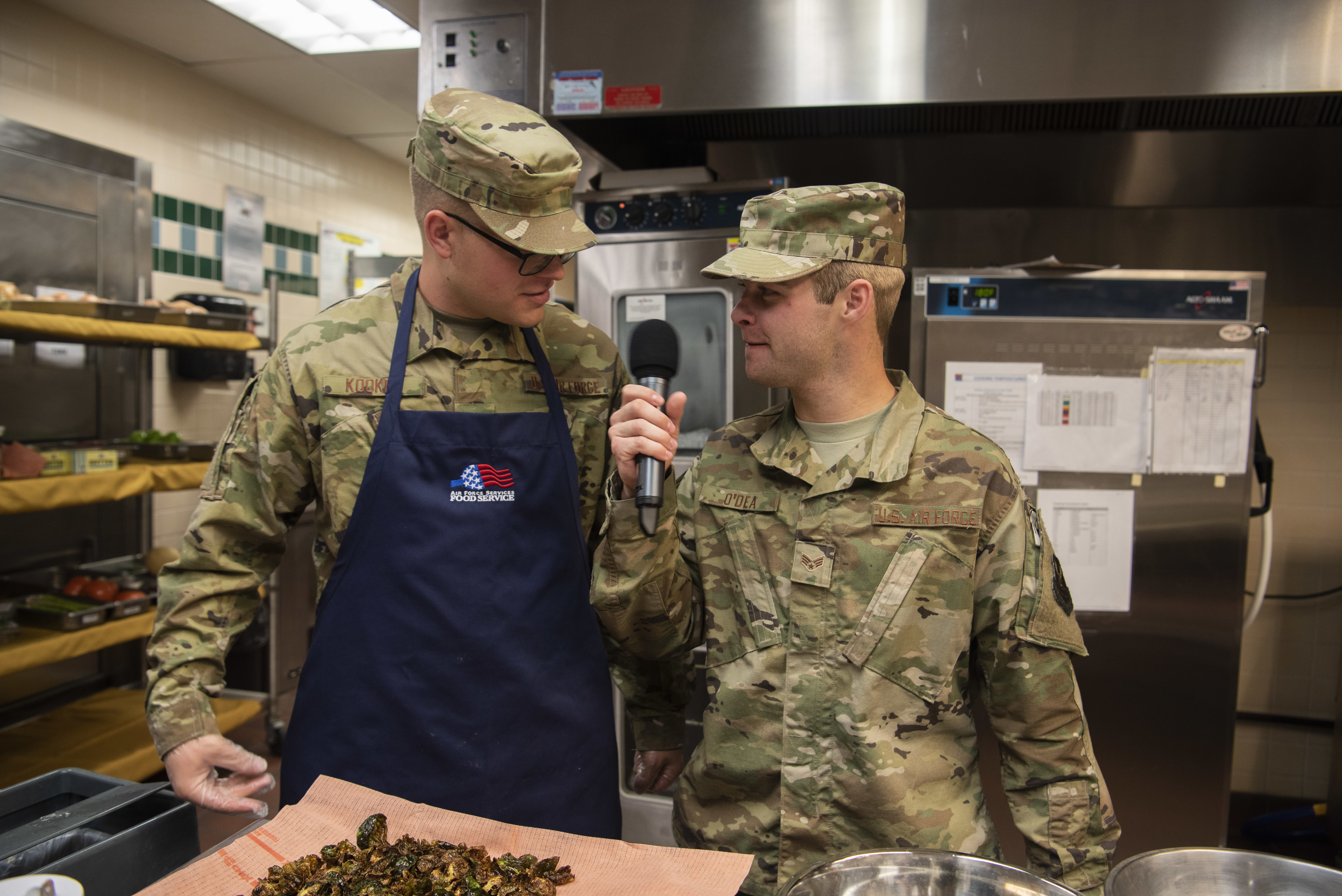 Top Chef discovered at DFAC > 20th Air Force > Article Display