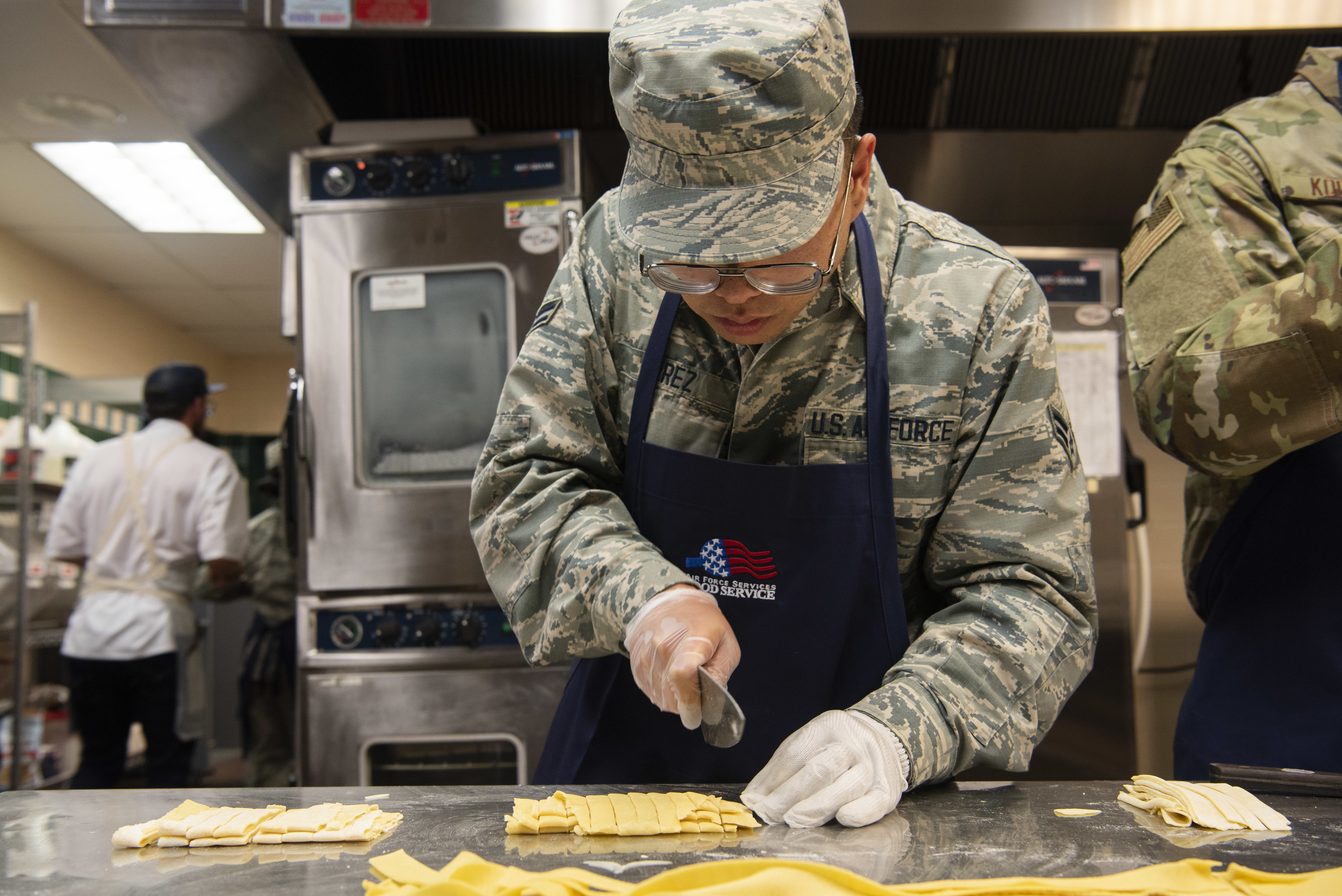 Top Chef discovered at DFAC > 20th Air Force > Article Display