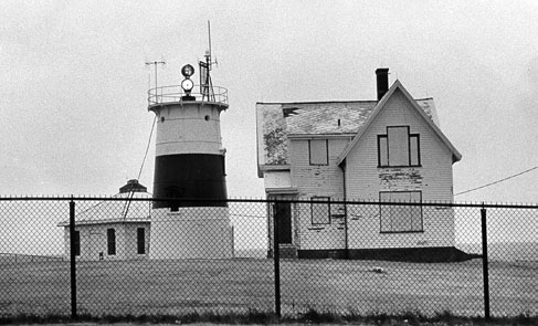Stratford Point Lighthouse, without lantern