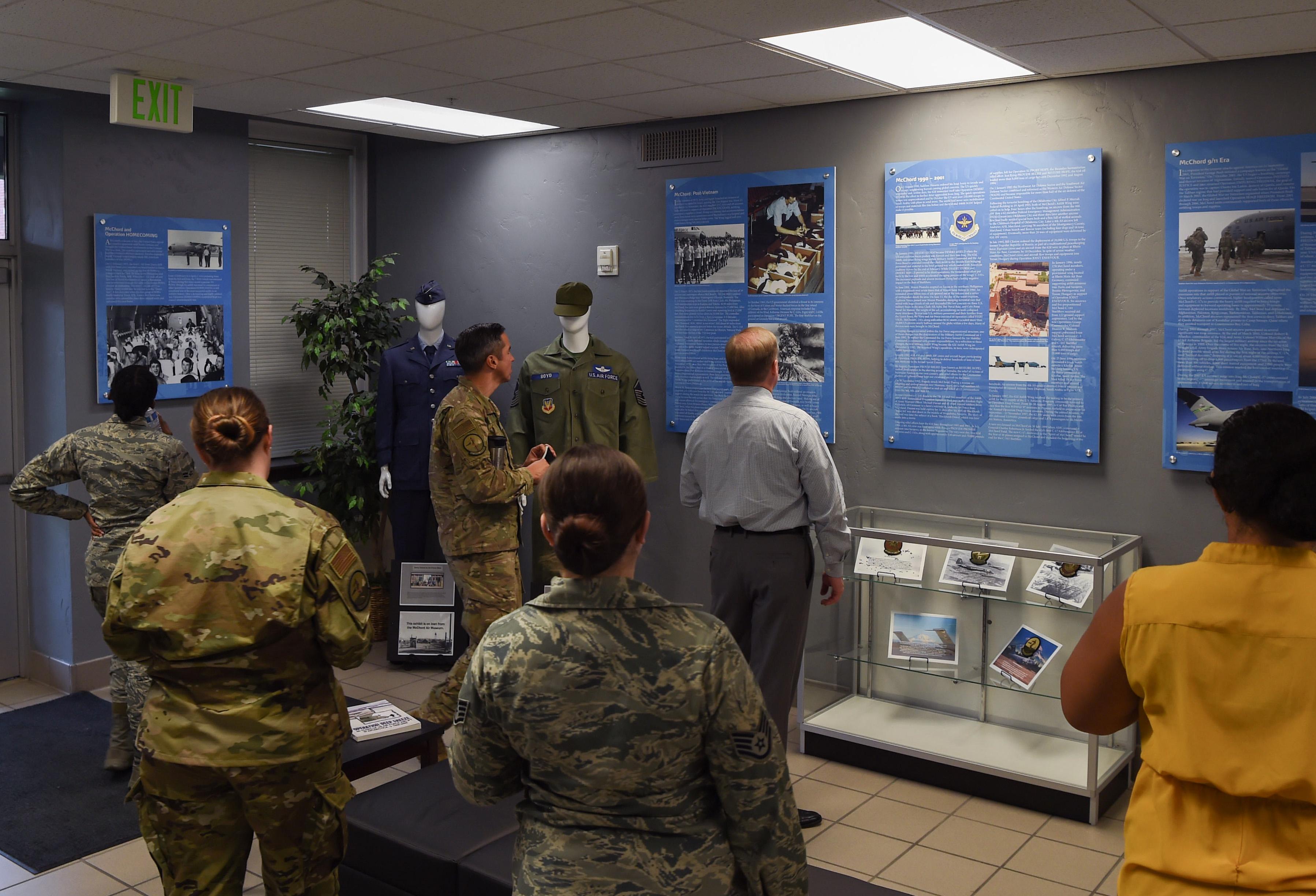 New Heritage Hall unveiled at 62nd Airlift Wing > Team McChord ...