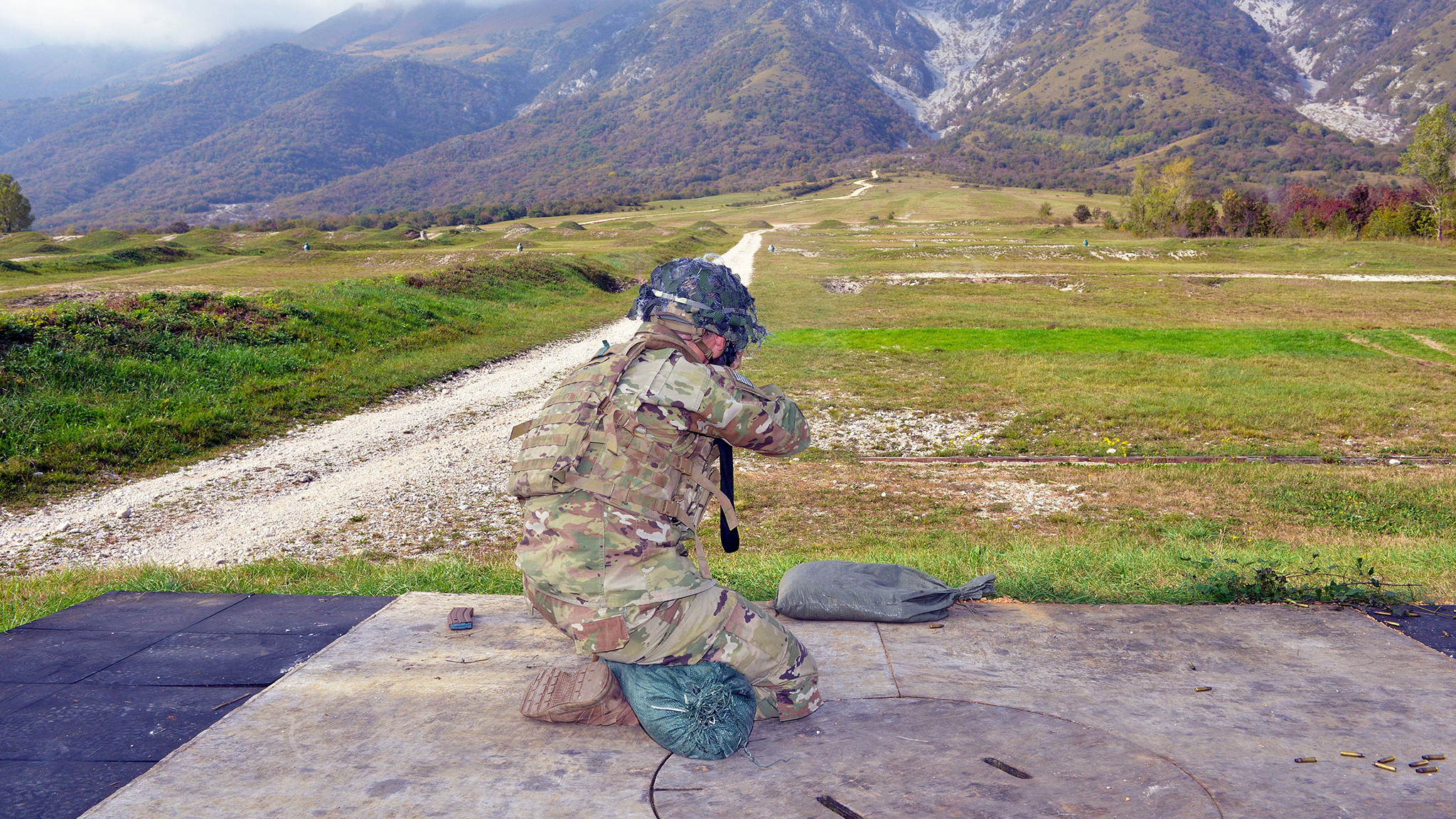 173rd Airborne Brigade weapons qualification in Pordenone, Italy