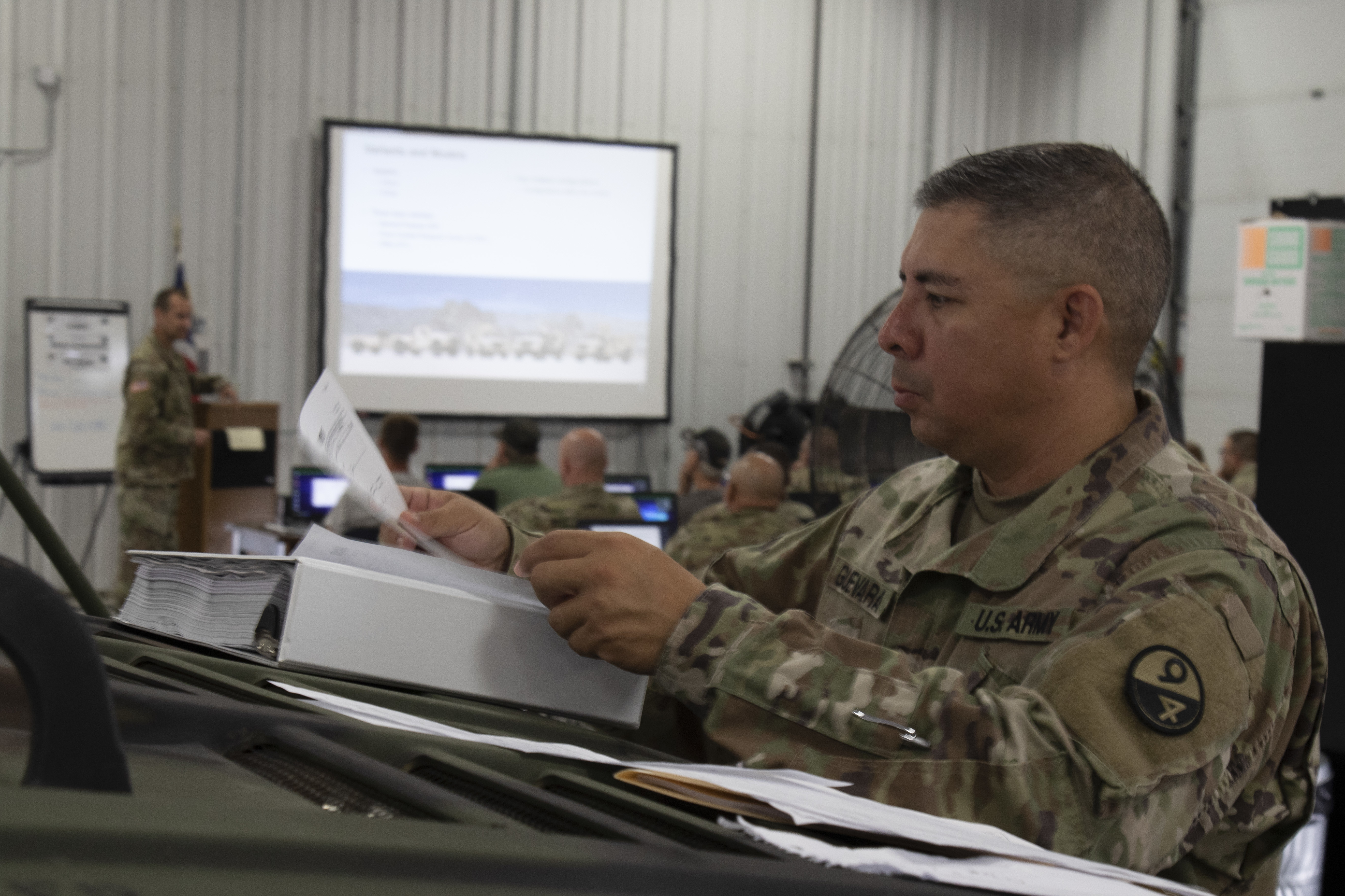 Army Reserve Soldiers conduct new JLTV training > U.S. Army Reserve > News