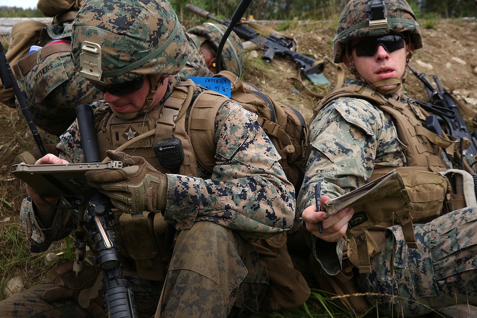 Handheld tablet improves situational awareness > Marine Corps Systems ...