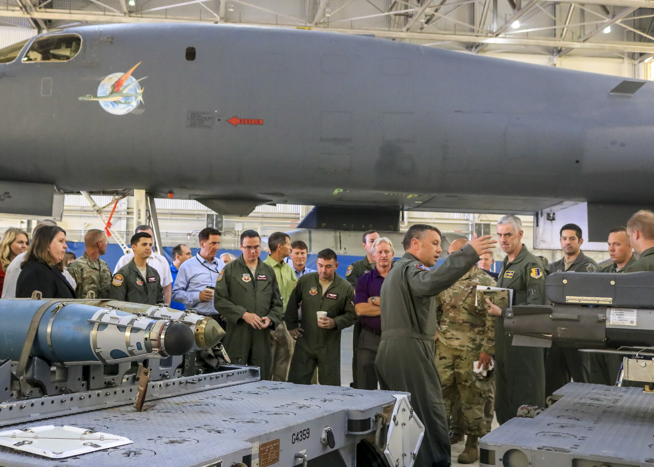 Expanded carriage demonstration showcases possible B-1B capability ...