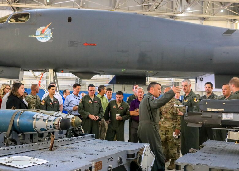 Expanded carriage demonstration showcases possible B-1B capability ...