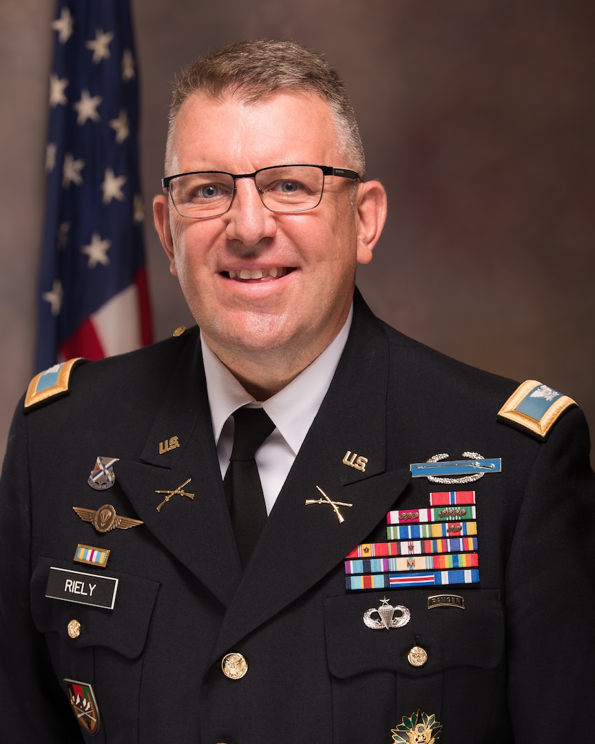 Riely, COL Edmund - USANG > National War College > ArticleView