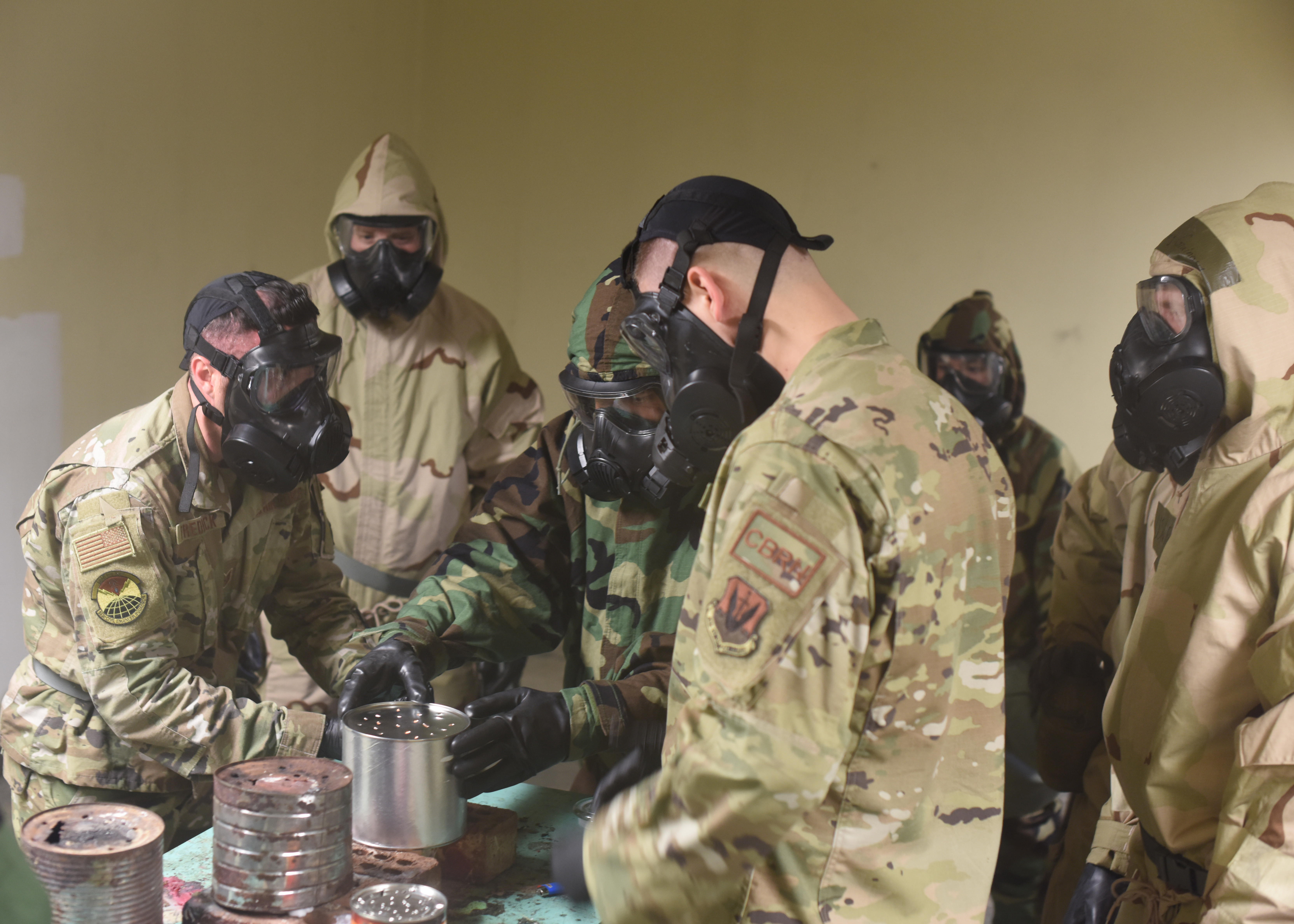 NBC chamber: training the future trainers > Air Force Test Center > News