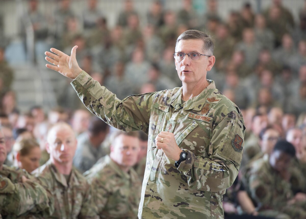 Global Strike commander visits Whiteman, commemorates 9/11 with Airmen ...