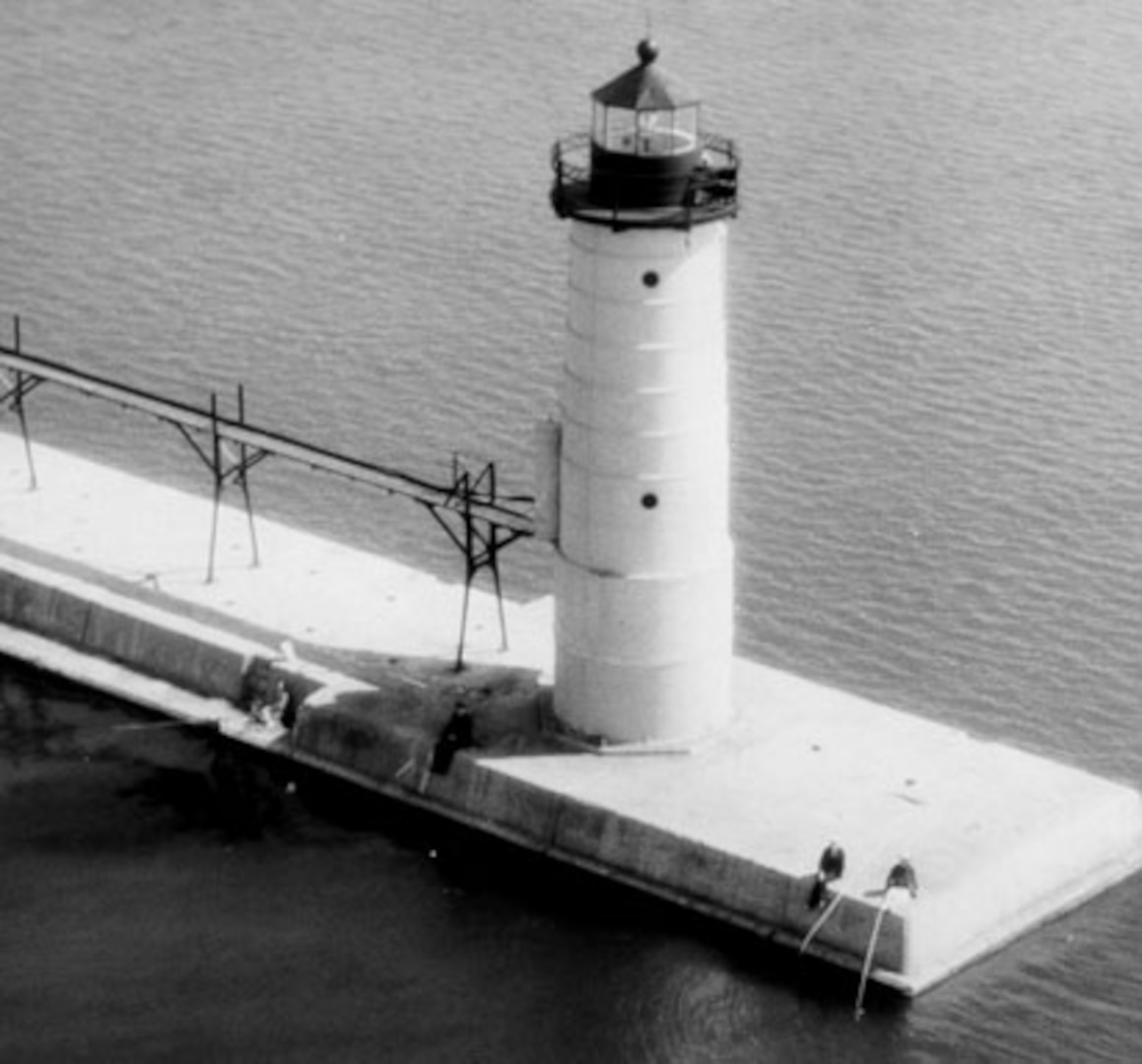Manistee North Pierhead Light > United States Coast Guard > All