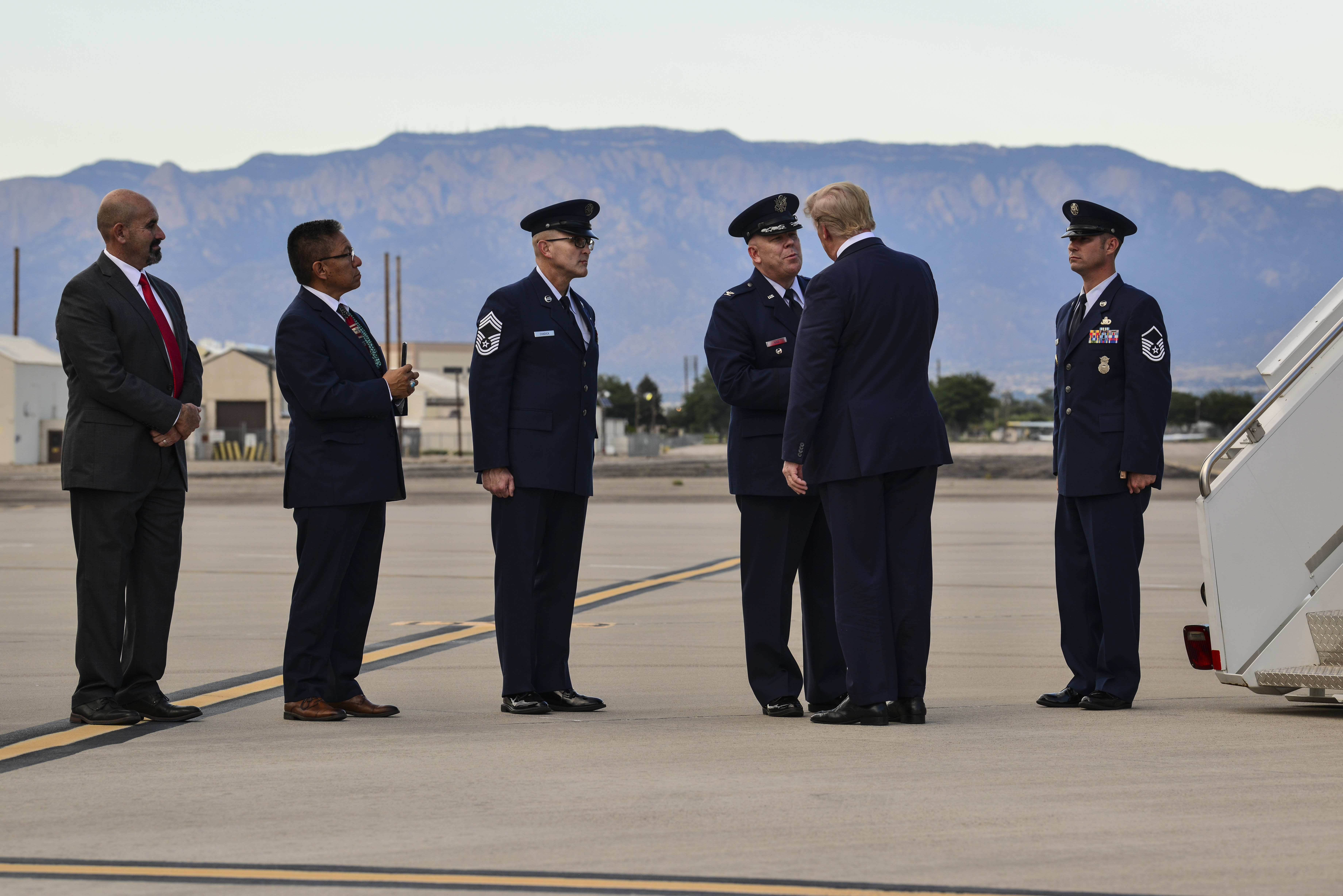 POTUS lands at Kirtland > Kirtland Air Force Base > Article Display