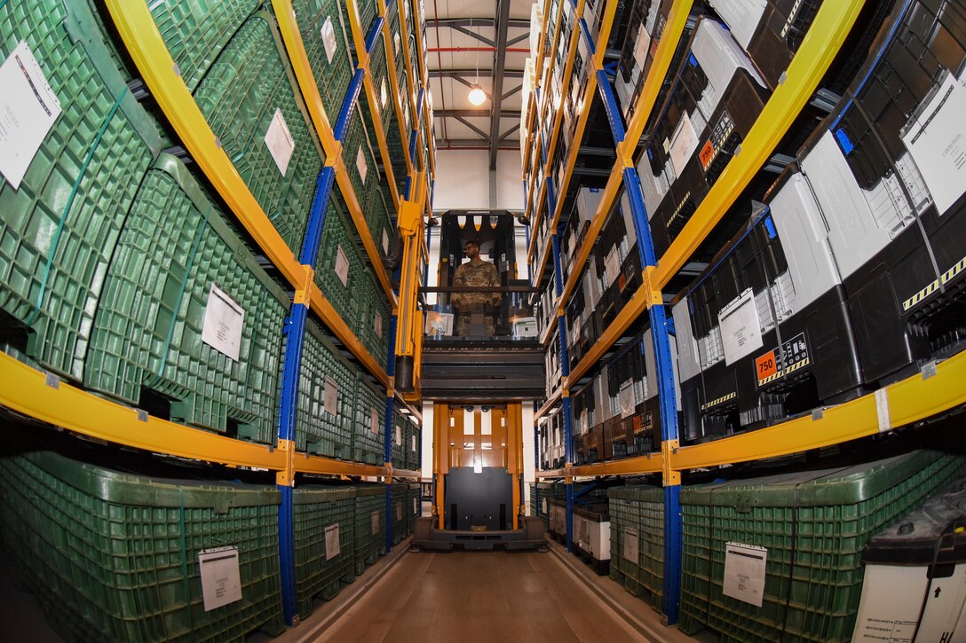 86 LRS gears up for 86 AW Exercise Operation Varsity 19-03