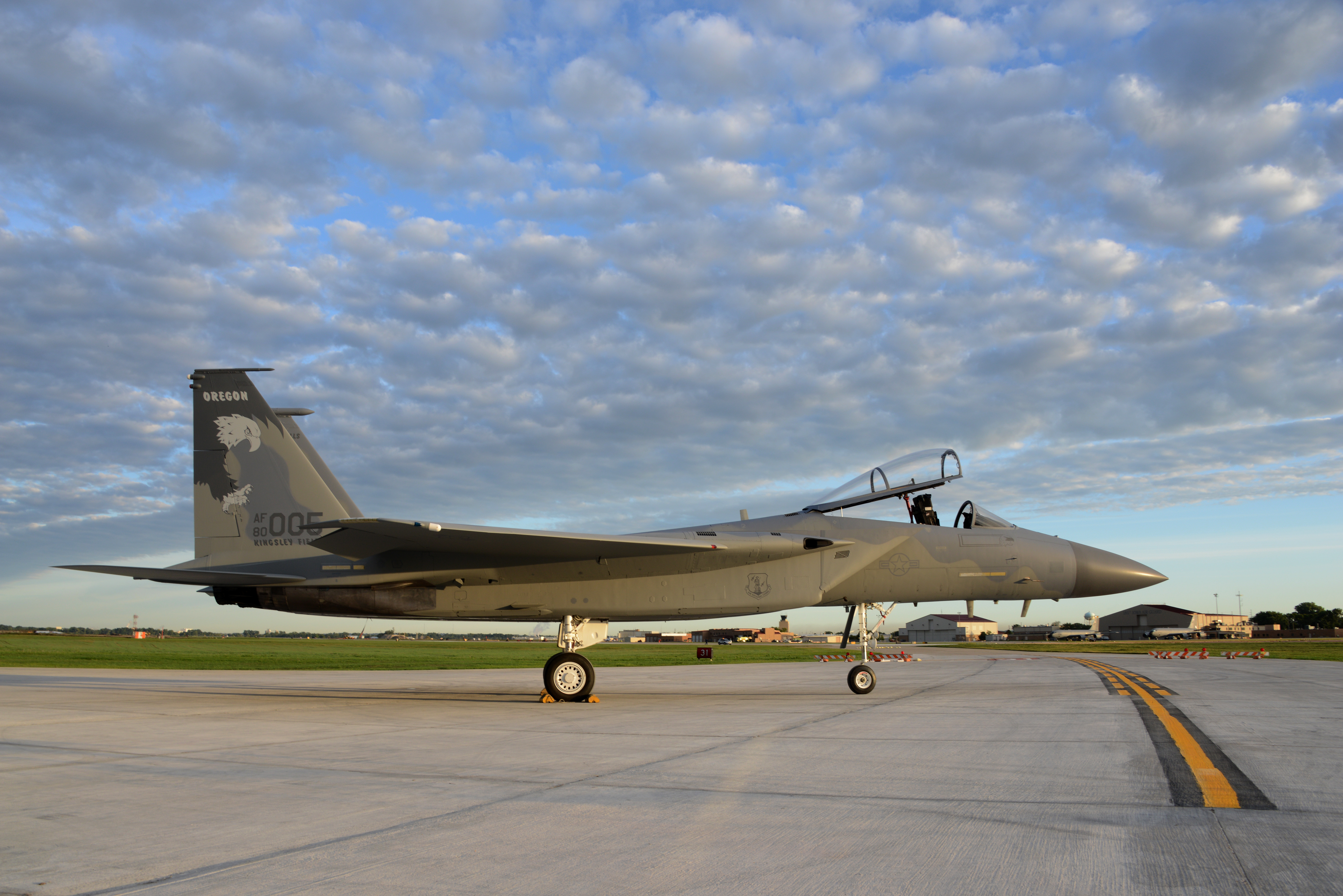 Paint facility turns out Oregon F-15 > Air Force Test Center > News