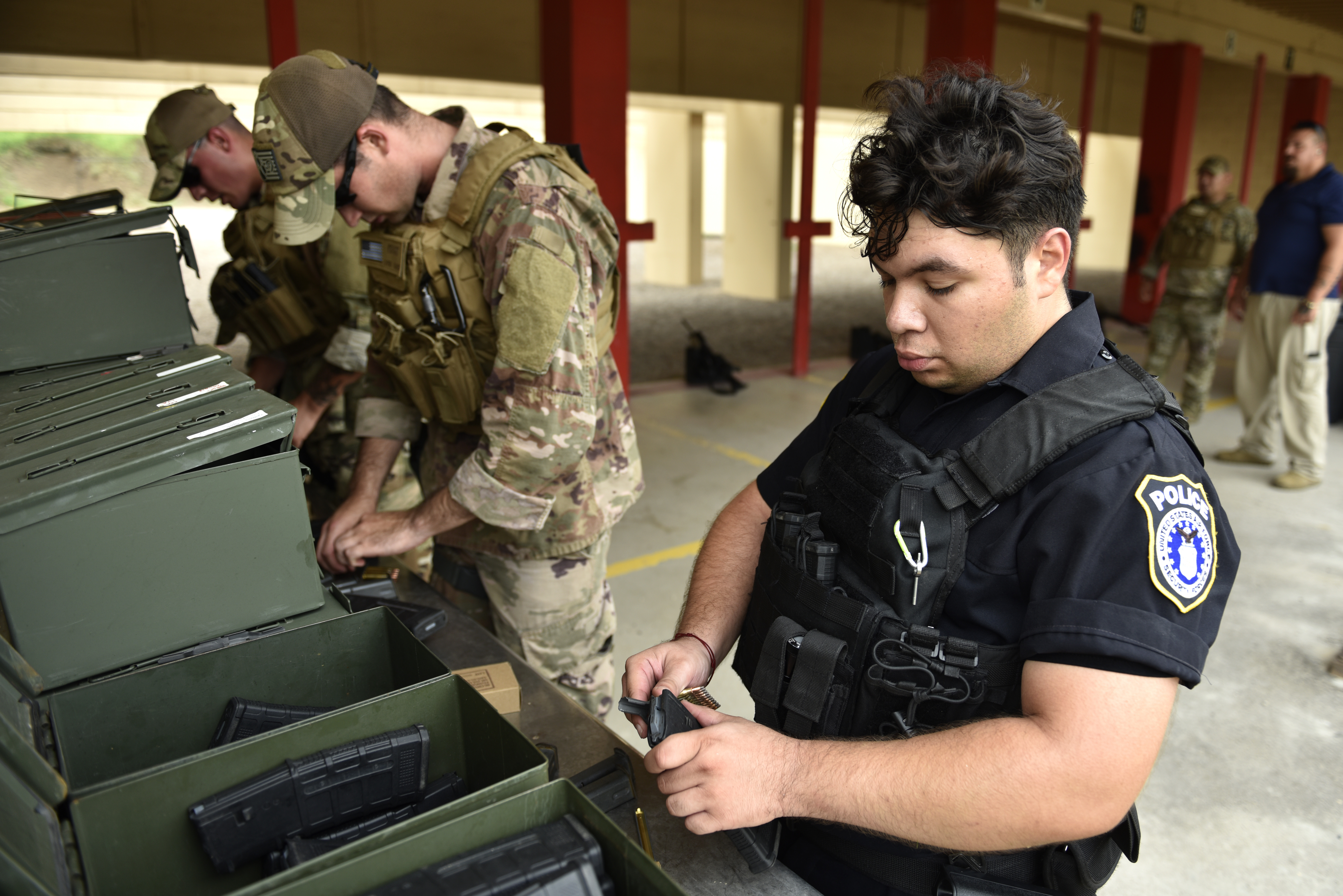 Laughlin Defenders tryout for San Antonio Basic SWAT course > 33rd ...