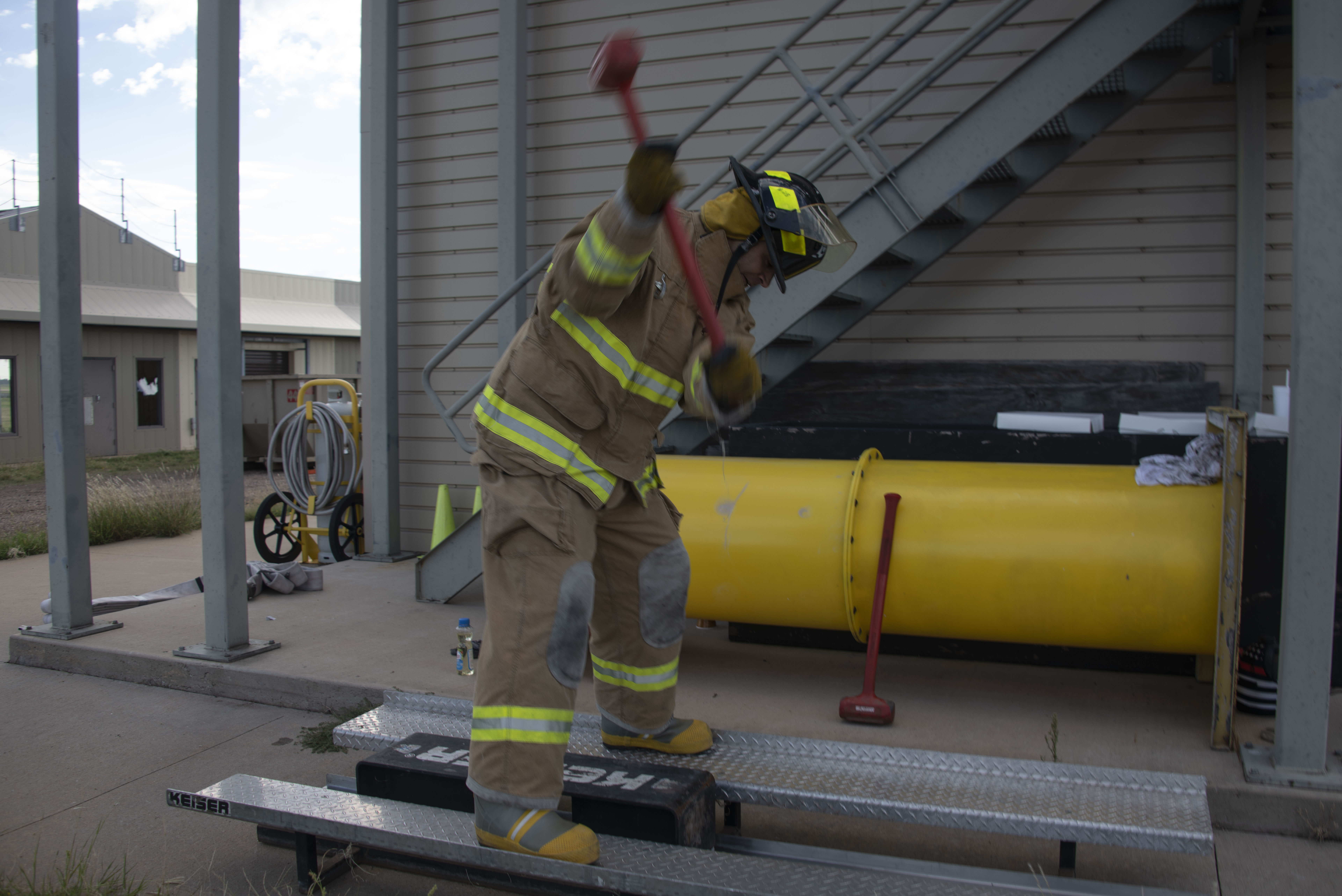 Commanders, 1st Sgt. Compete in firefighter challenge > Altus Air Force ...