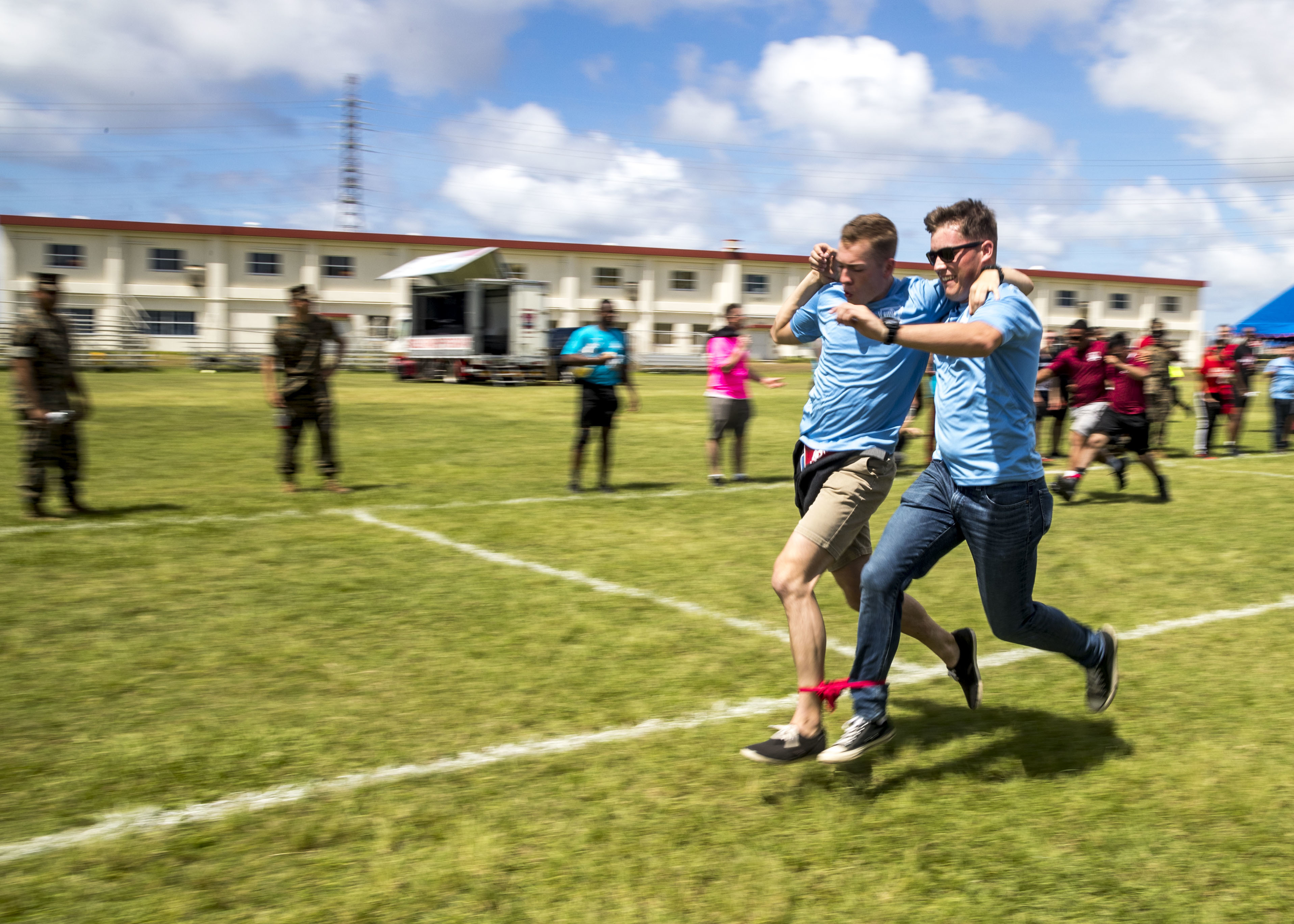 Single Marine Program Brings on the Challenge to Service Members > Marine Corps Installations ...