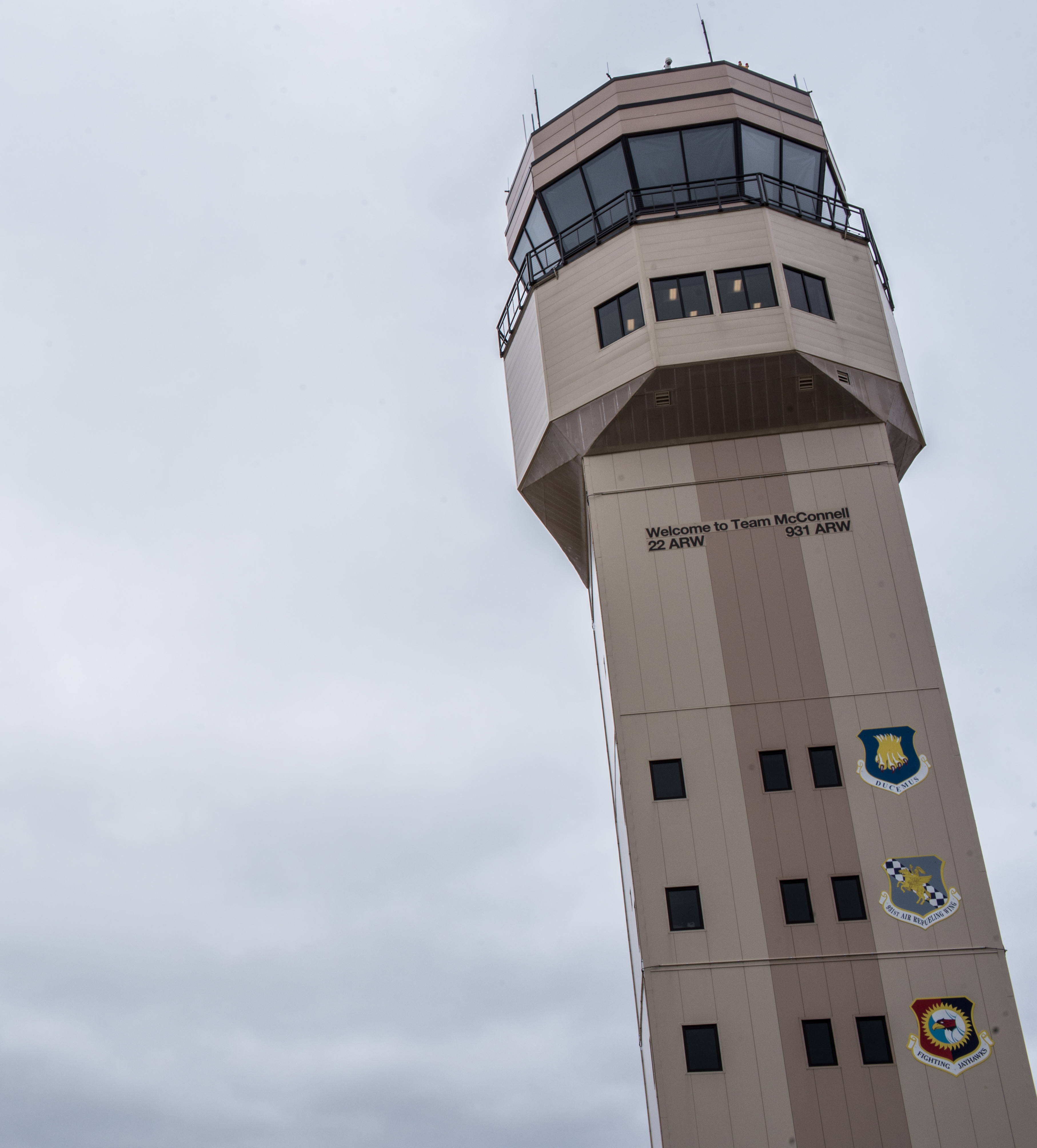 Air Traffic Control: Keeping eyes in the sky > McConnell Air Force Base ...
