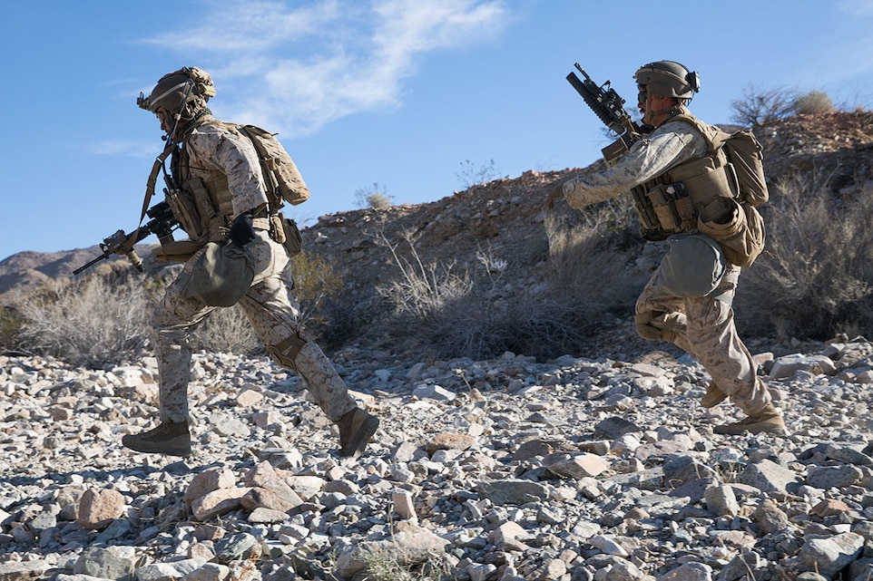 Corps fields next-generation body armor to Marines > Marine Corps ...