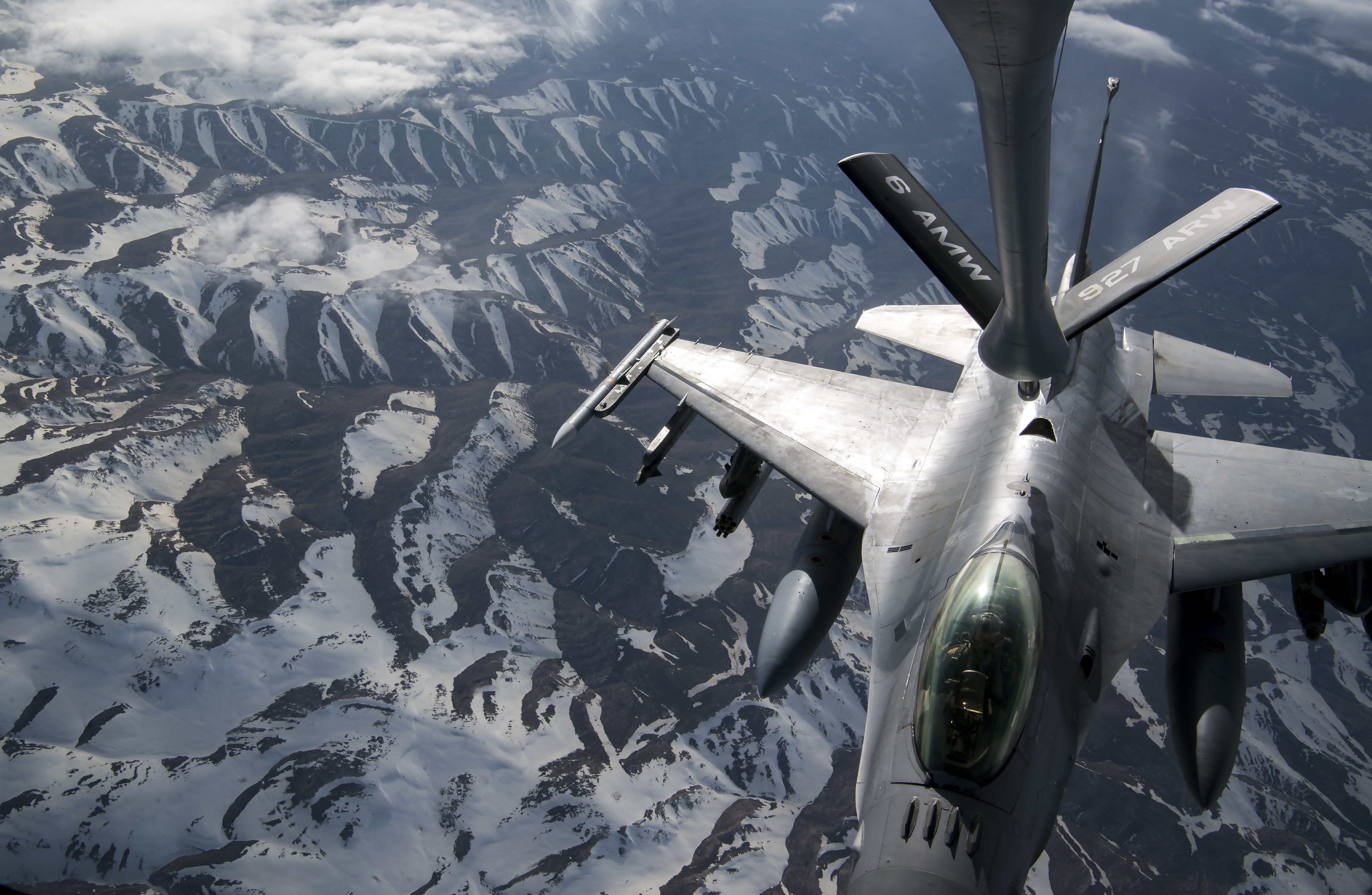 28th EARS refuels Fighting Falcons over Afghanistan > U.S. Air Forces ...