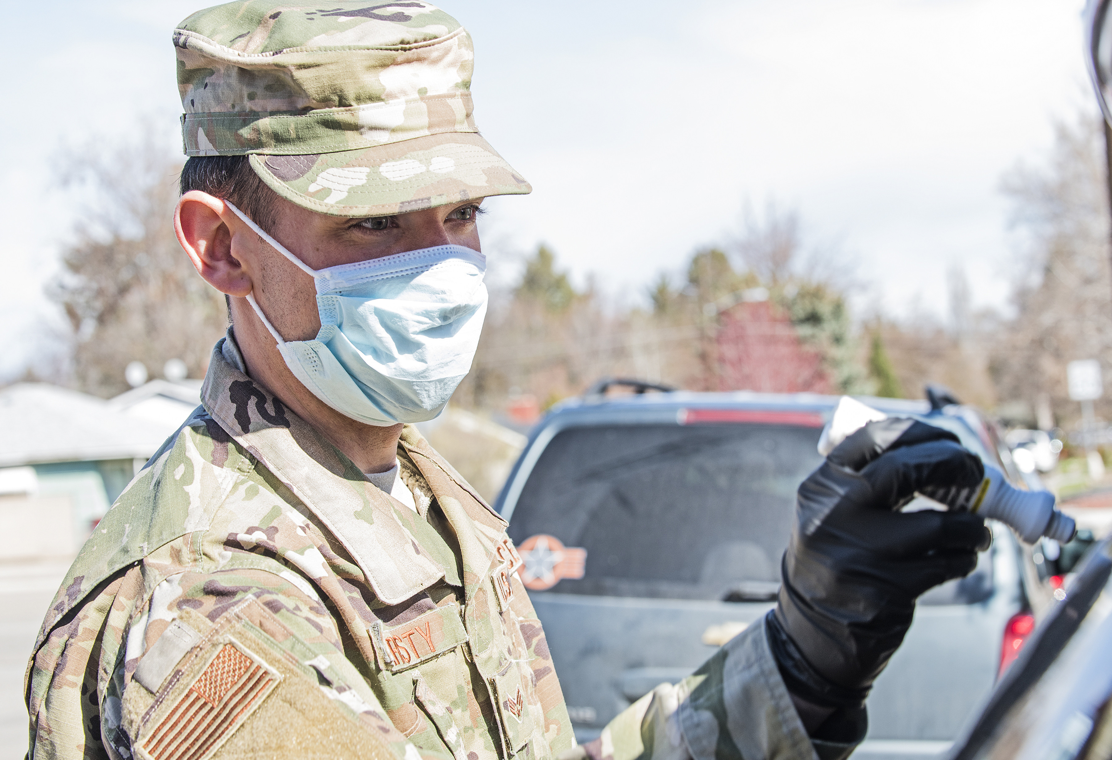 Idaho National Guard helps staff food banks > National Guard > Article View