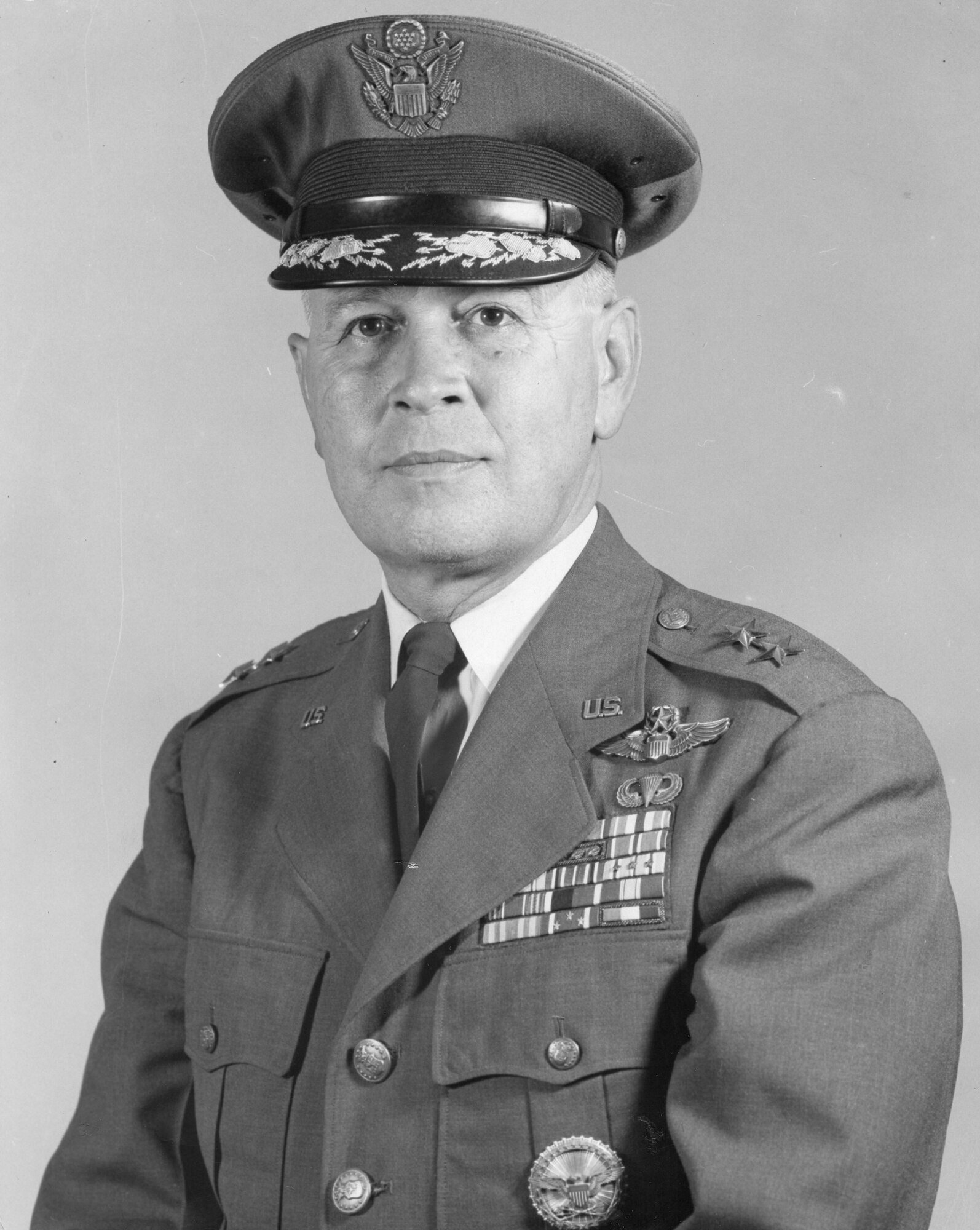 MAJOR GENERAL WALTER B. PUTNAM > Air Force > Biography Display