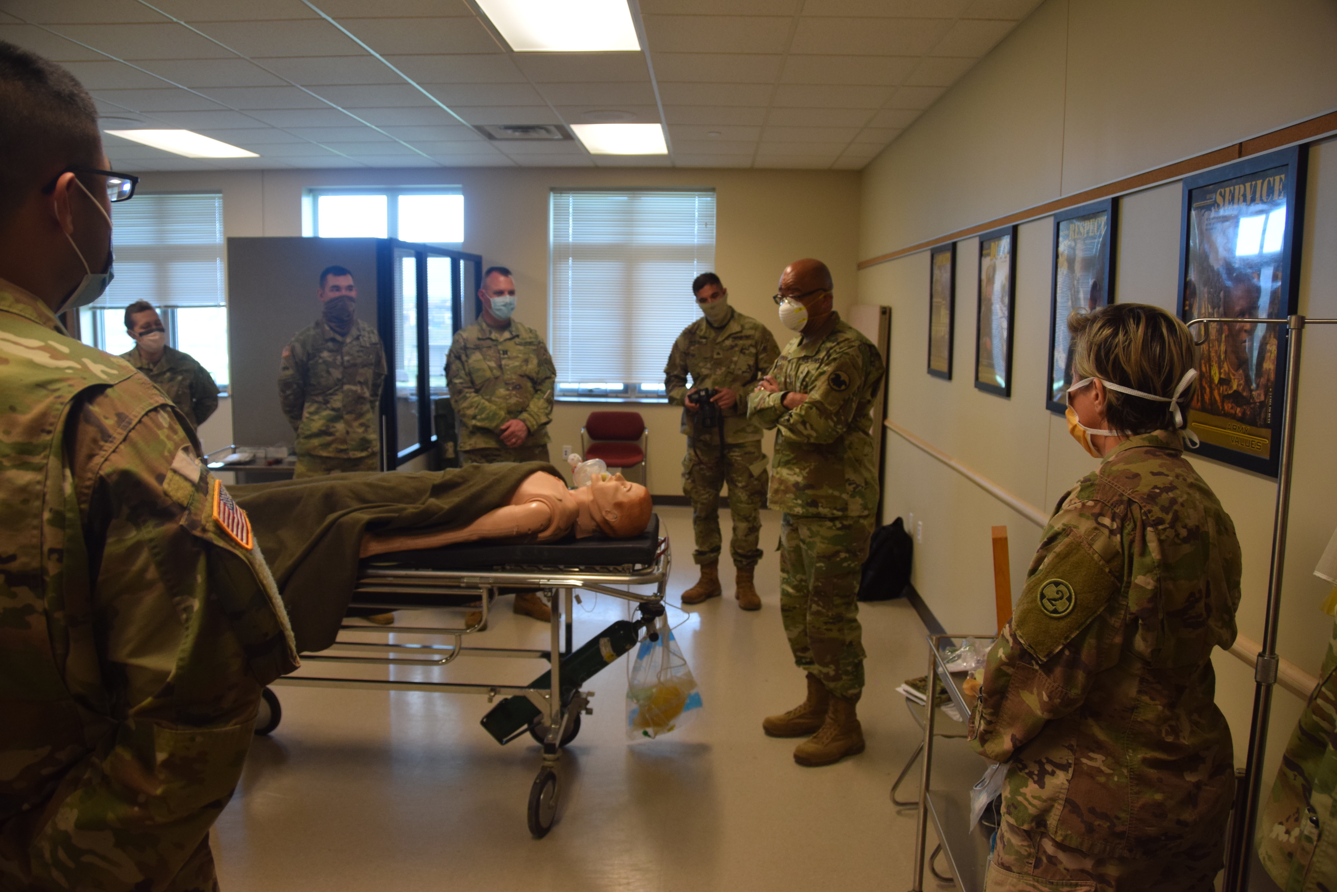 Army Reserve deputy commanding general visits Parks Reserve Forces ...