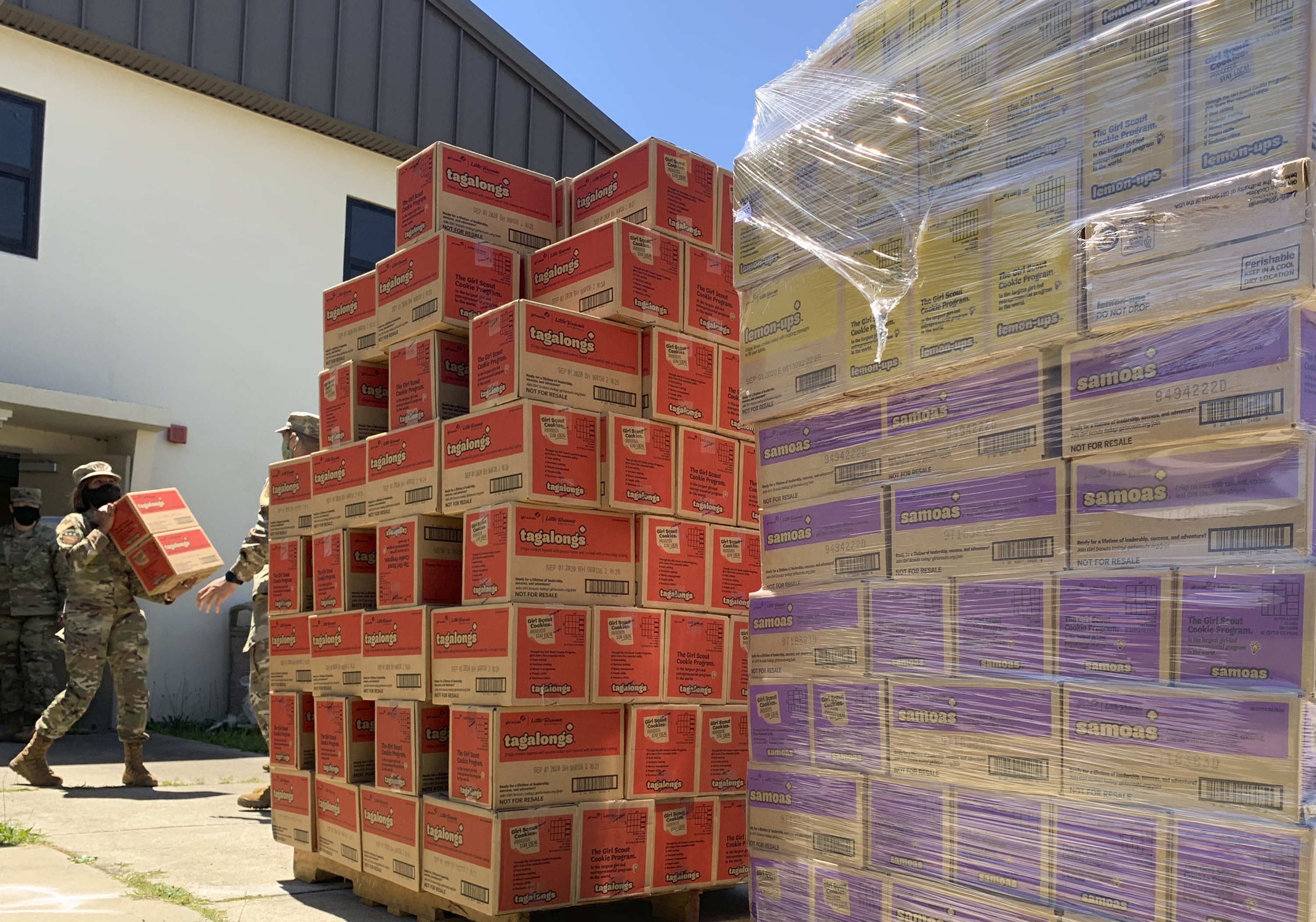 Support team delivers cookies