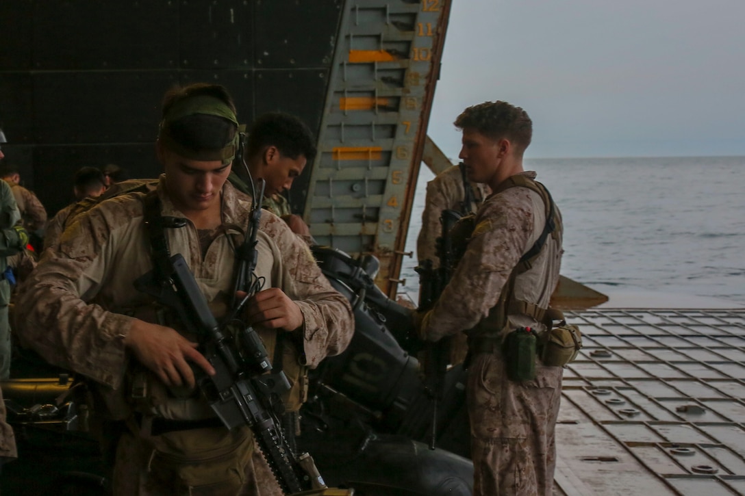 MRF conducts combat rubber raiding craft operations in Arabian Gulf