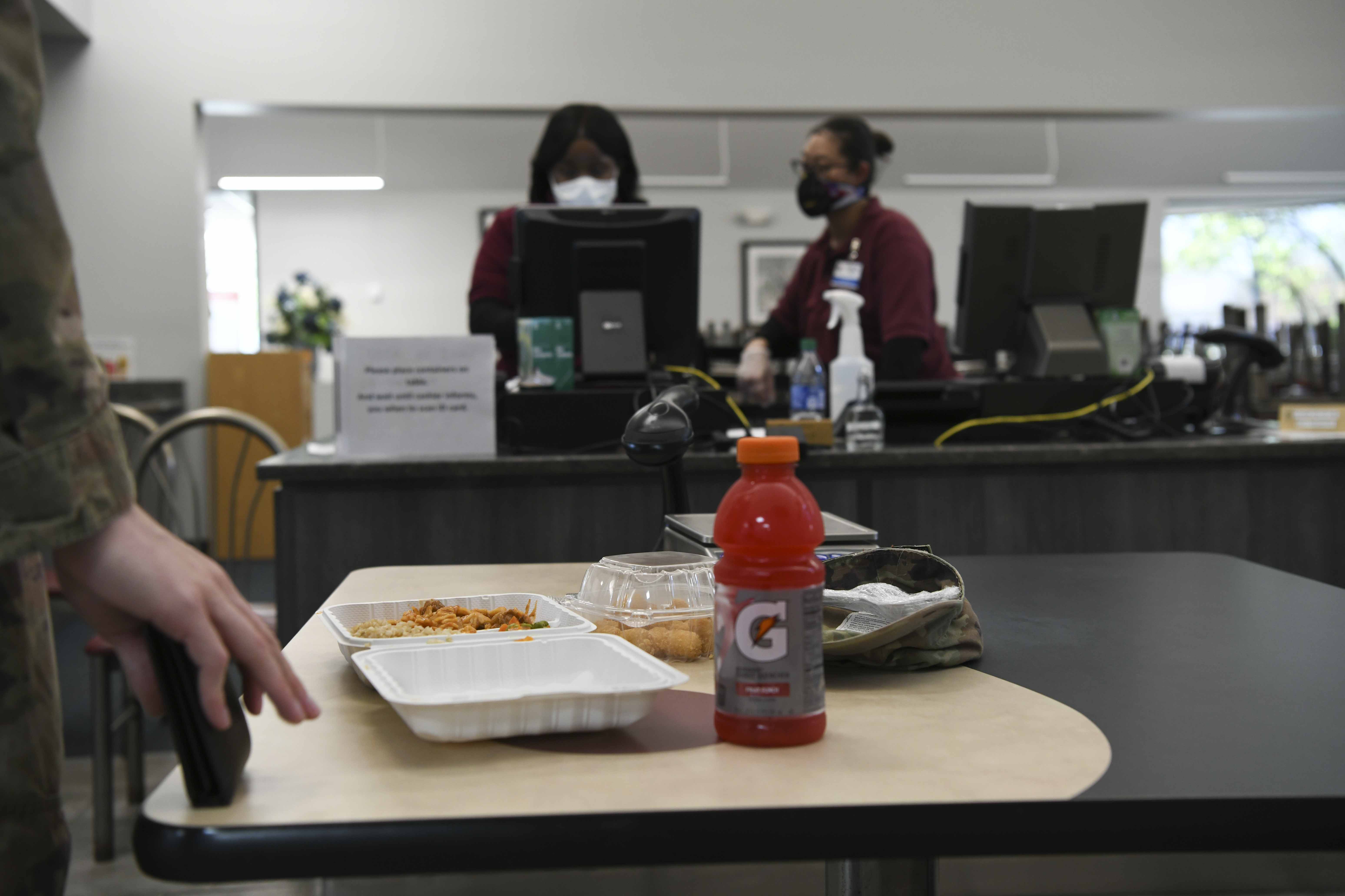 JBA DFAC continues operations despite COVID-19 > Joint Base Andrews ...