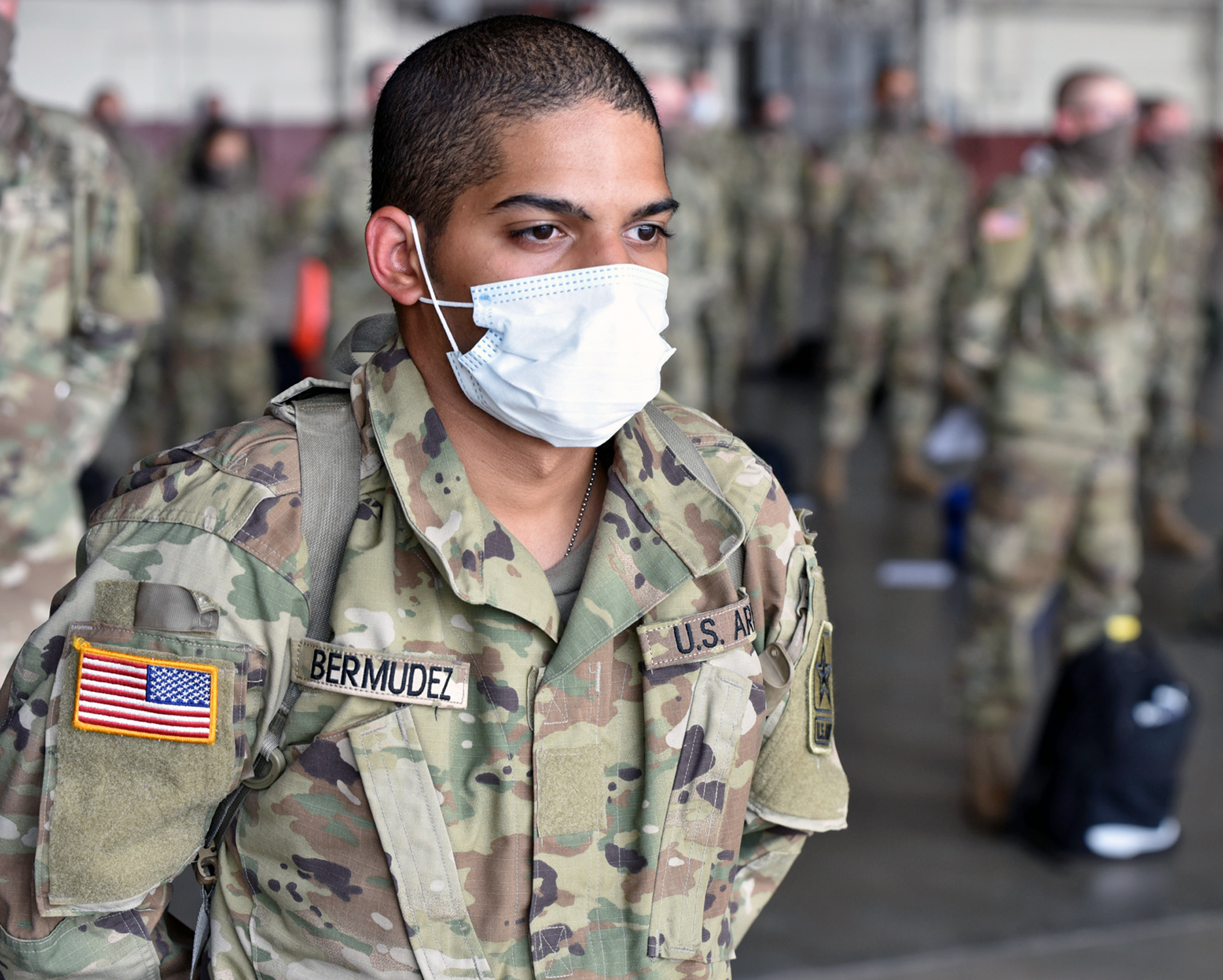 Drill sergeants don PPE to receive new trainees at JBSA-Fort Sam ...