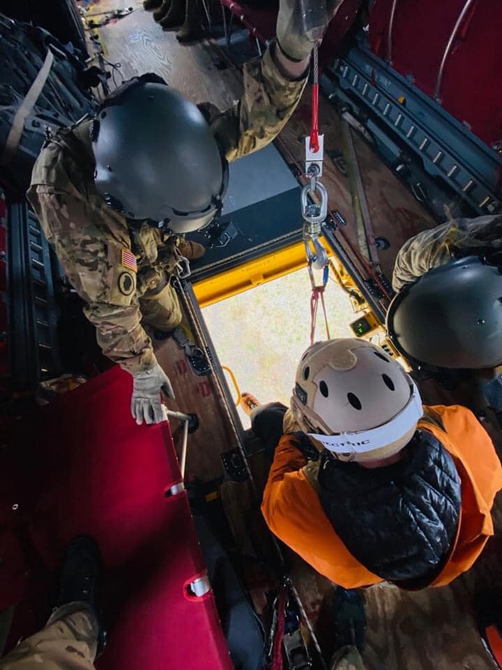 Mount Rainier Search-and-Rescue Training for Upcoming Hiking Season ...