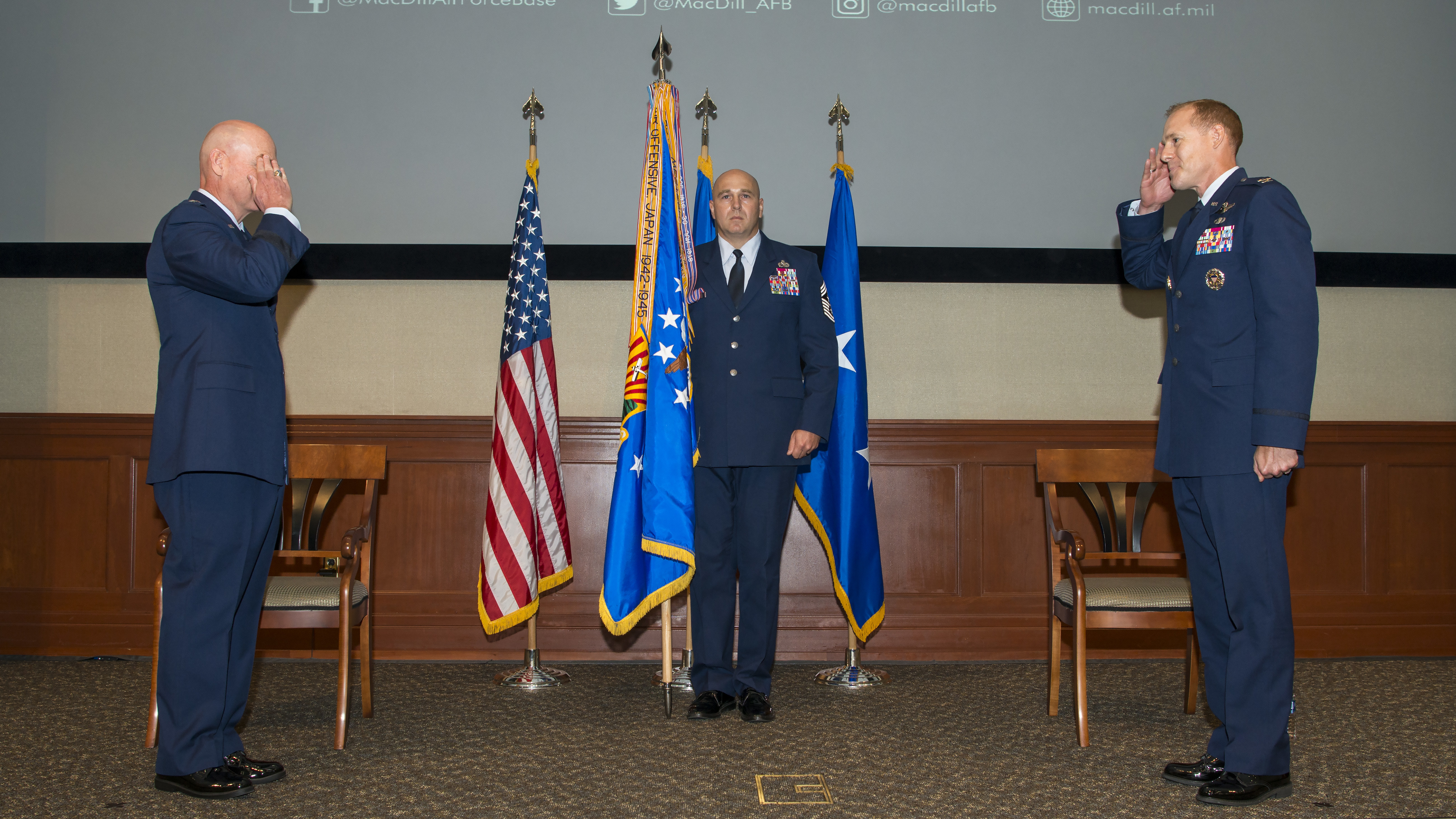 Col. Benjamin Jonsson assumes command of 6th ARW > MacDill Air Force ...