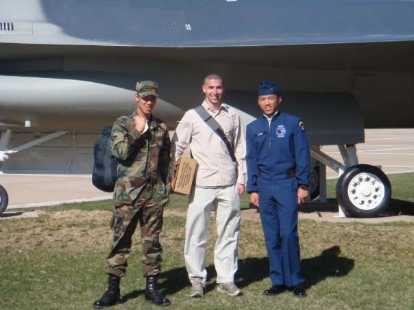 Hometown friends and heroes take to the sky > Osan Air Base > Article ...