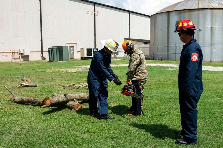 Hurricane Ready: firefighters provide chainsaw training > Joint Base ...