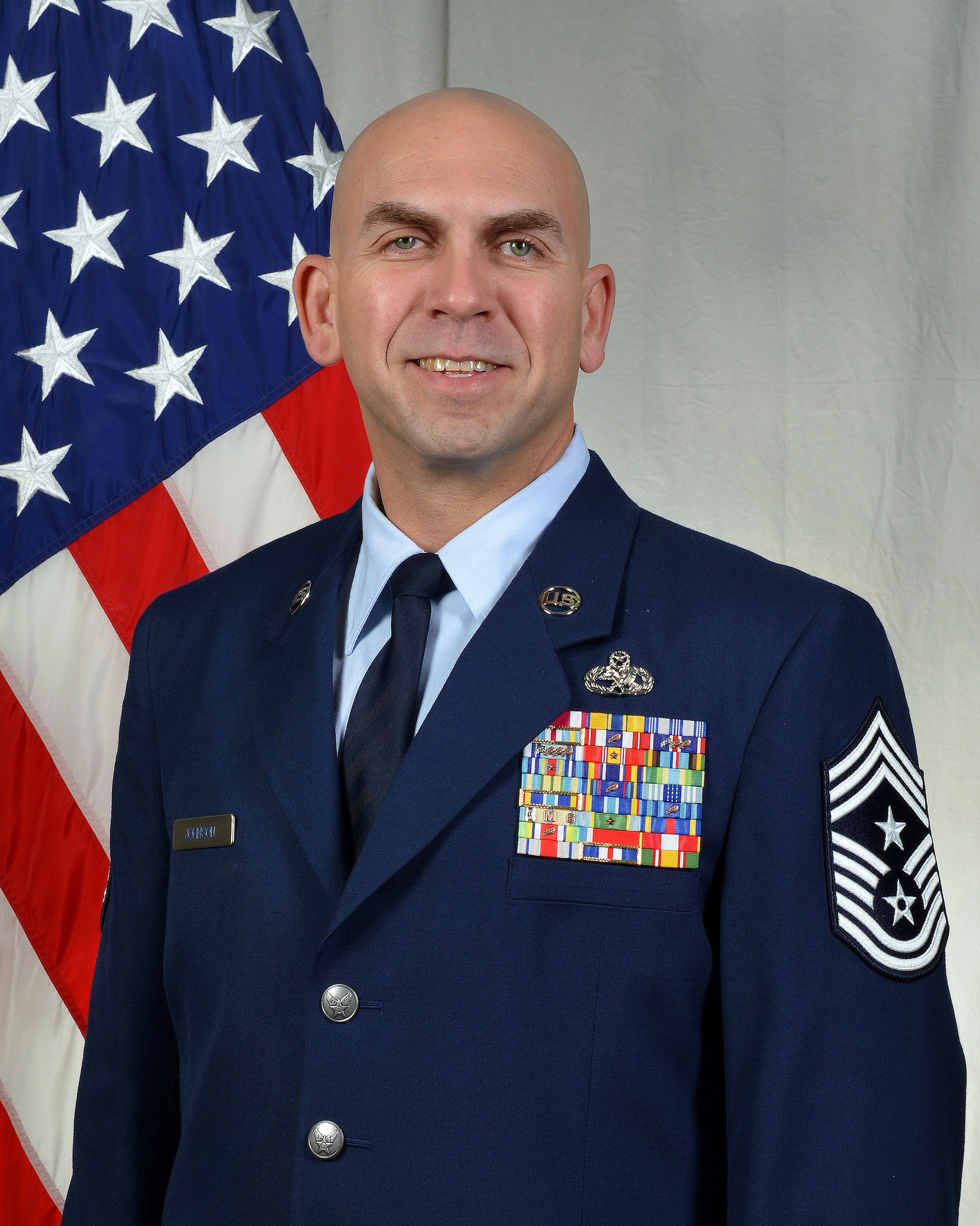 CHIEF MASTER SERGEANT MICHAEL M. JOHNSON > 134th Air Refueling Wing ...