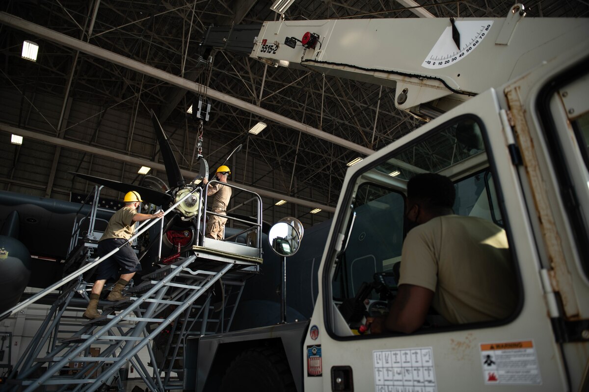 353rd SOAMXS Airmen swap MC-130J engine, maintain readiness > Kadena ...
