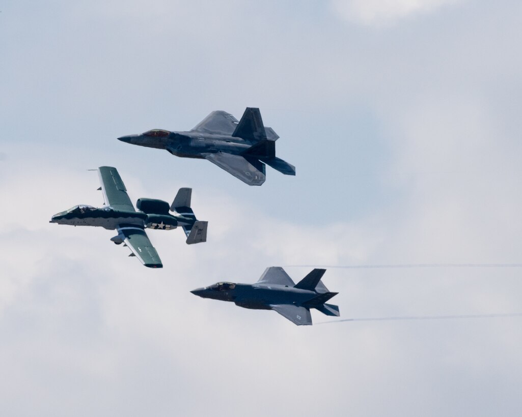 F-35 Demo Team flies for the “Wings over Warren” drive-in air show